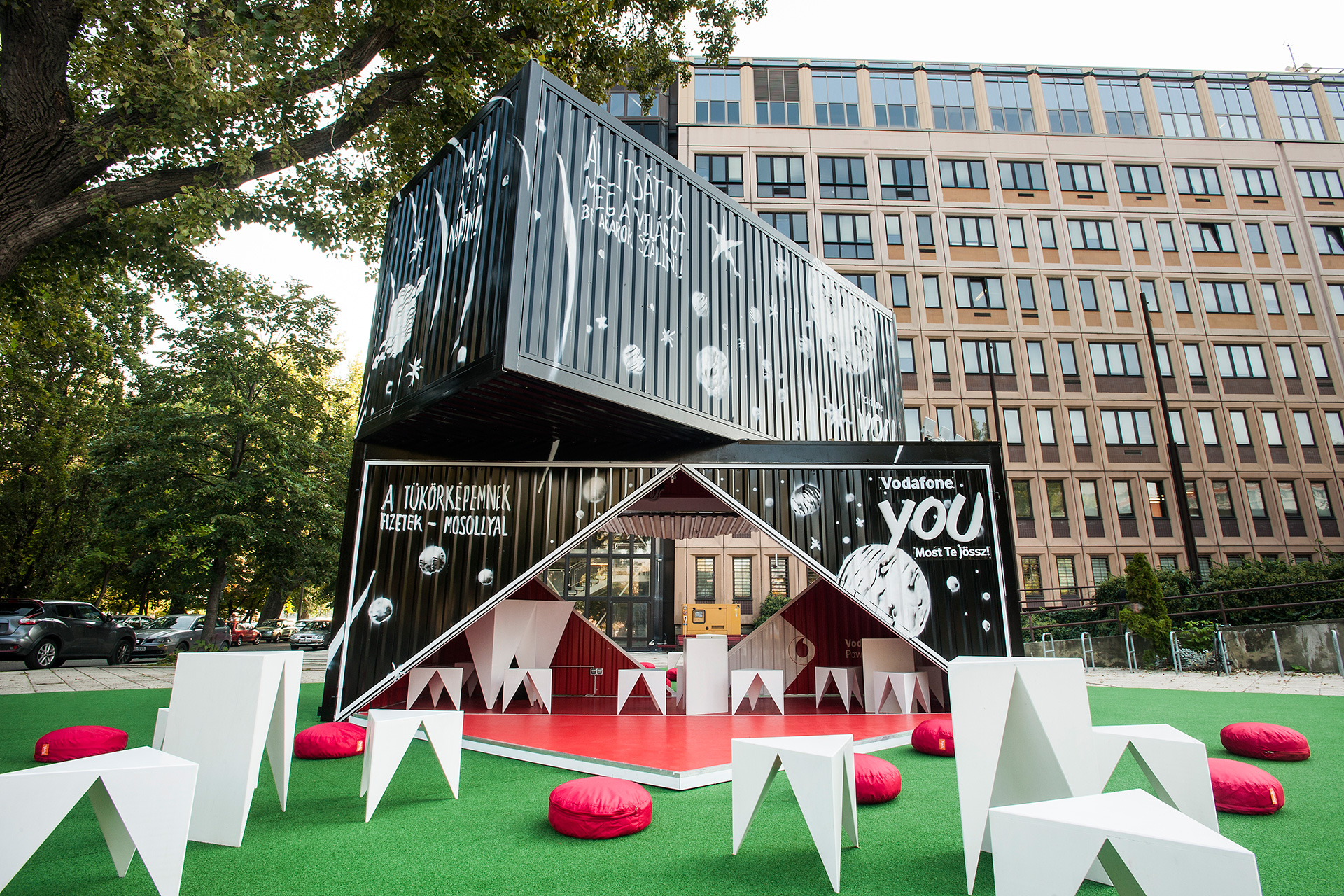2K pop-up store and community space by Nanavízió - Architizer