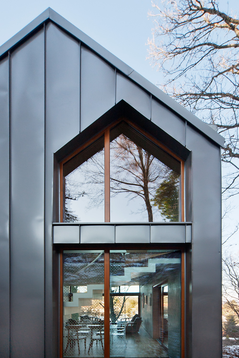 House in the tree crown by Nanavízió - Architizer