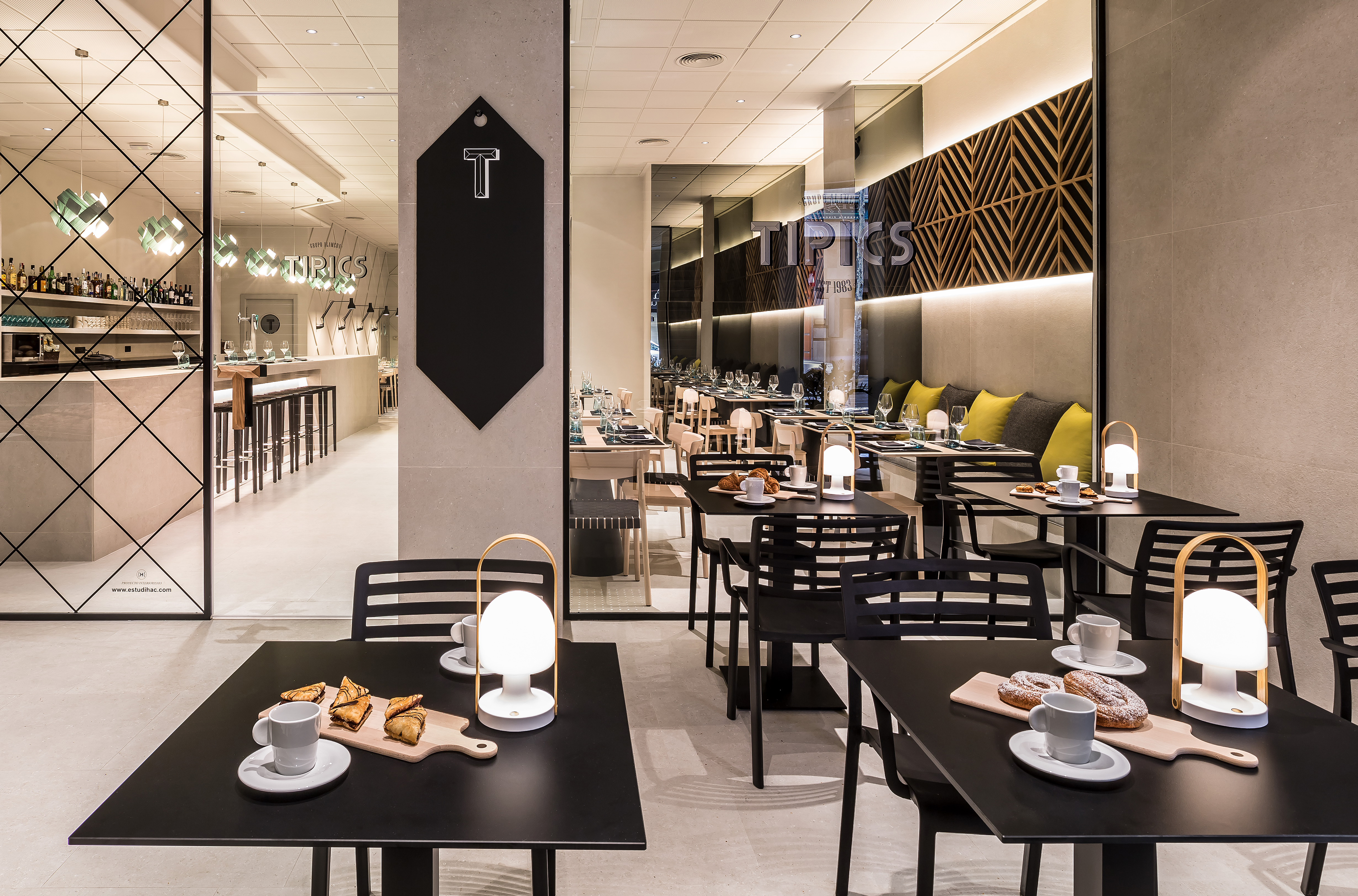 TIPICS ­ Restaurant & Coffe Shop - Architizer