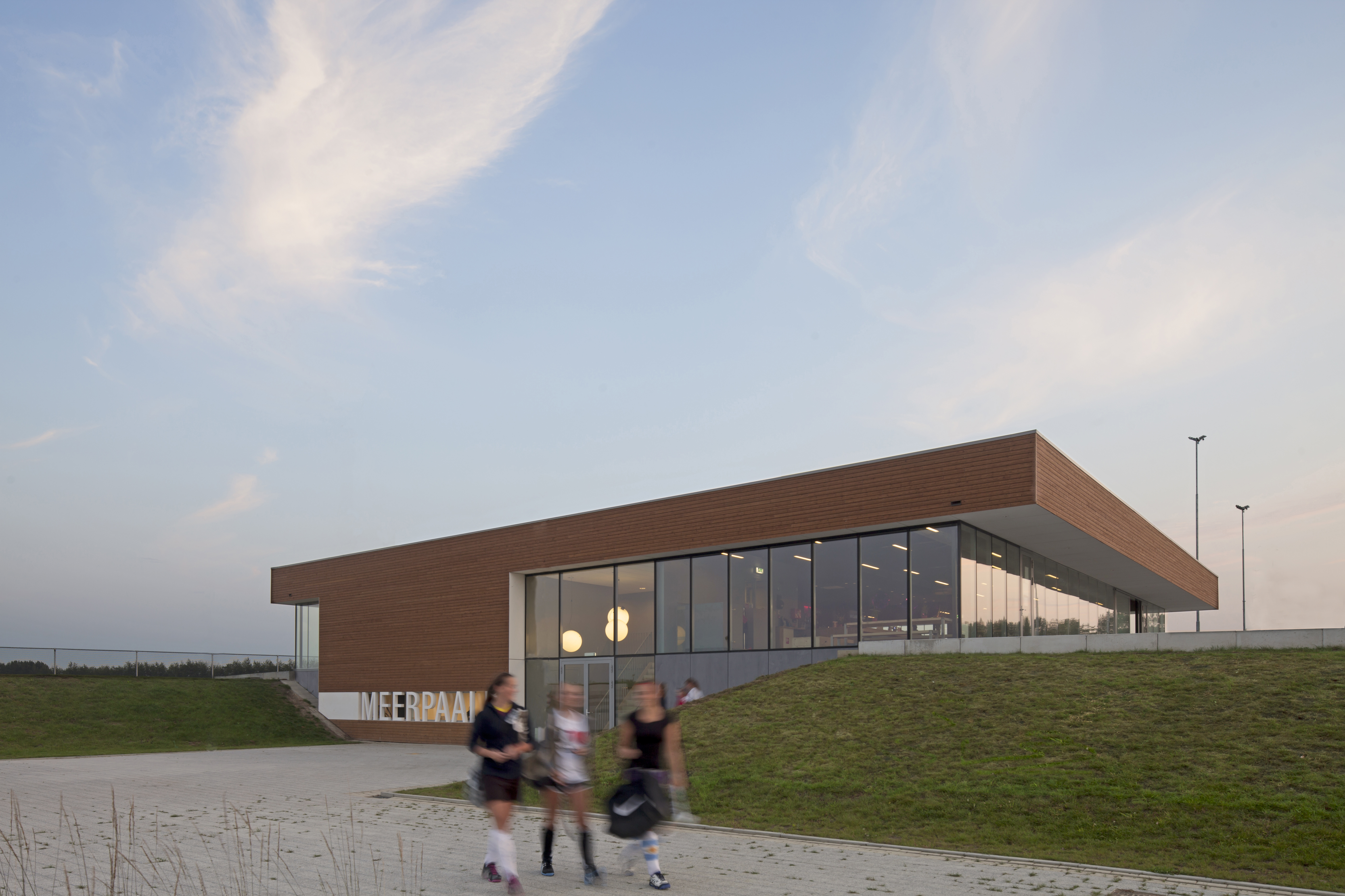 Community center ‘Het Anker’ - Architizer