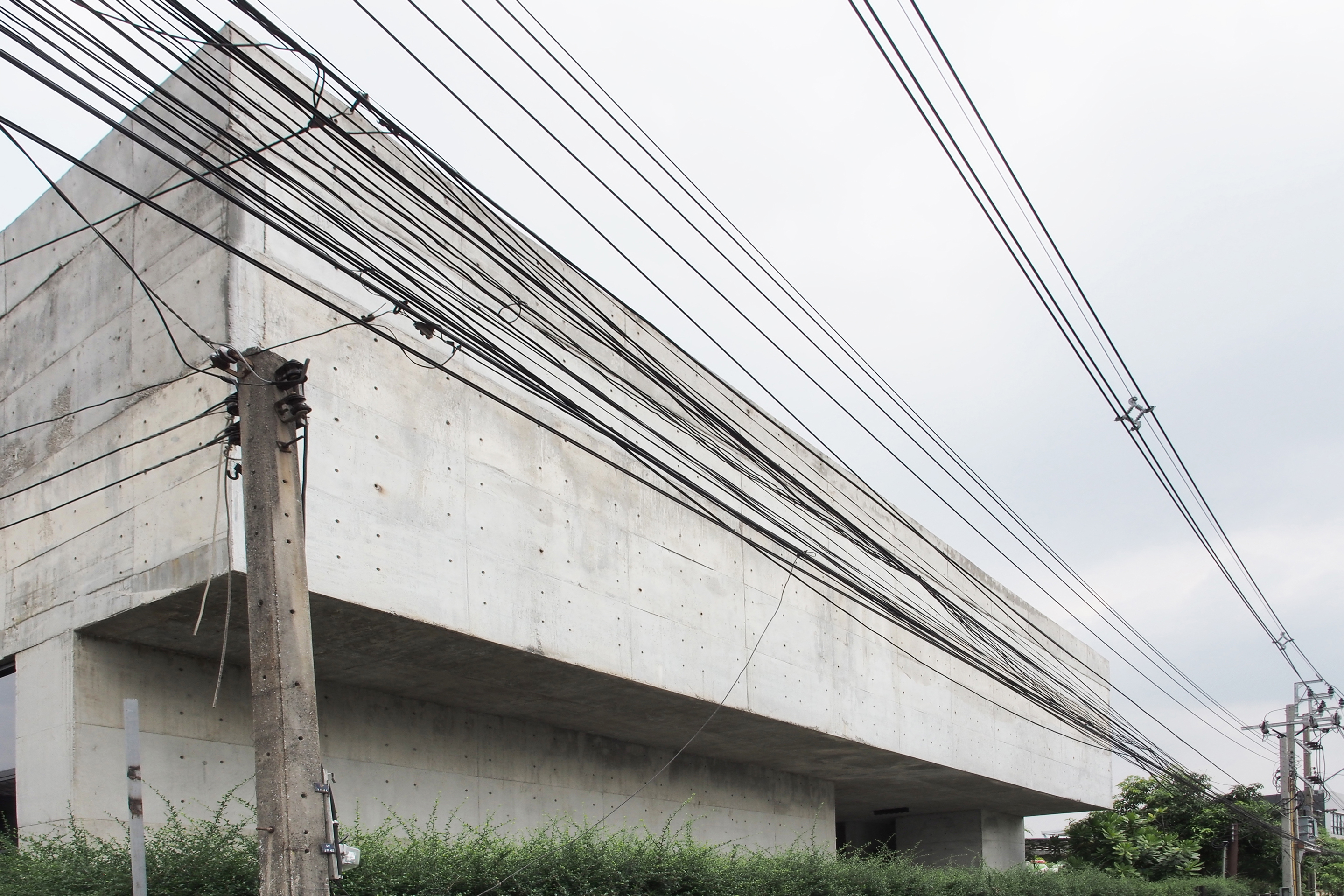 Solid Concrete Studio + Gallery by ASWA (Architectural Studio of Work ...