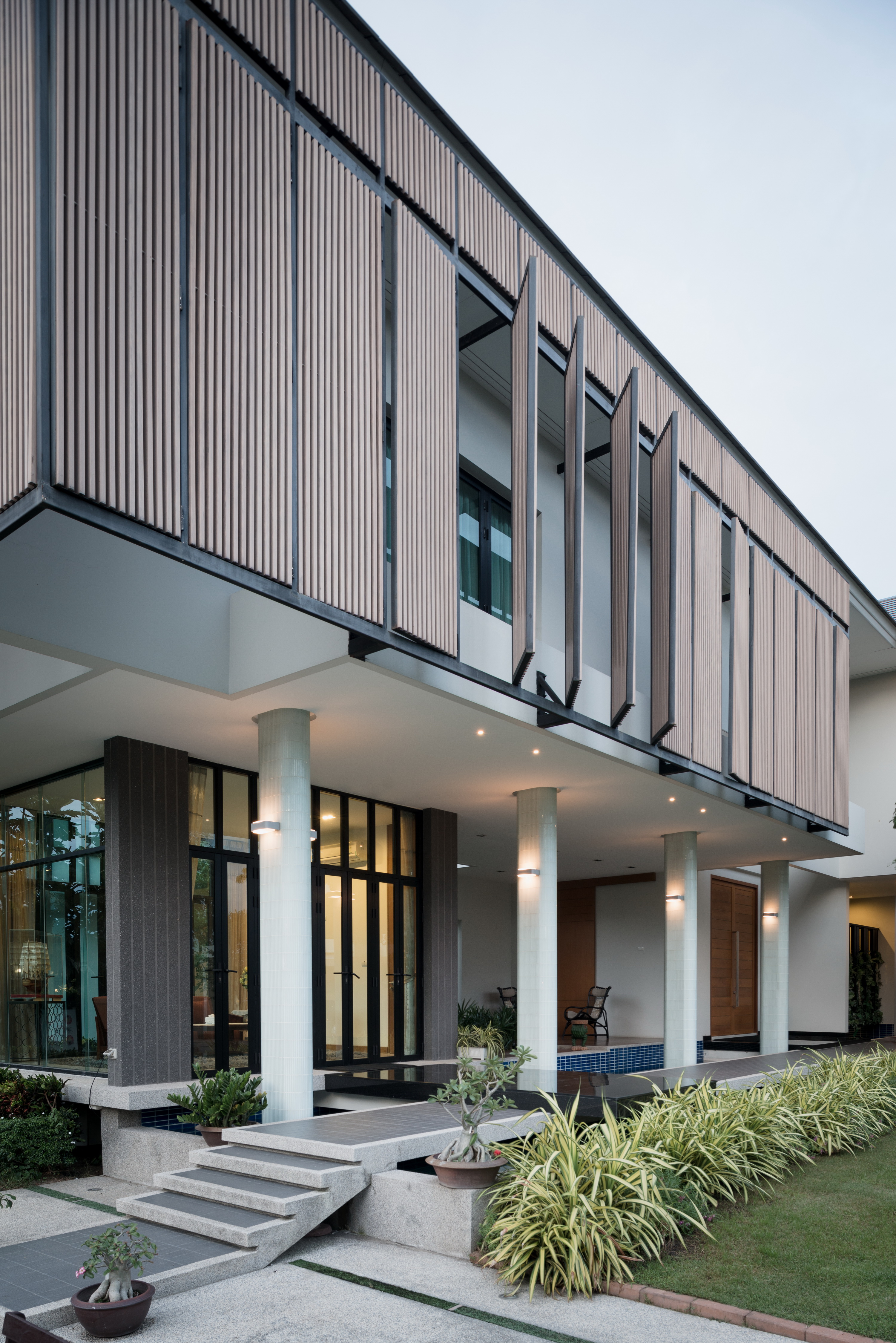 Tiwanon House by Archimontage Design Fields Sophisticated - Architizer