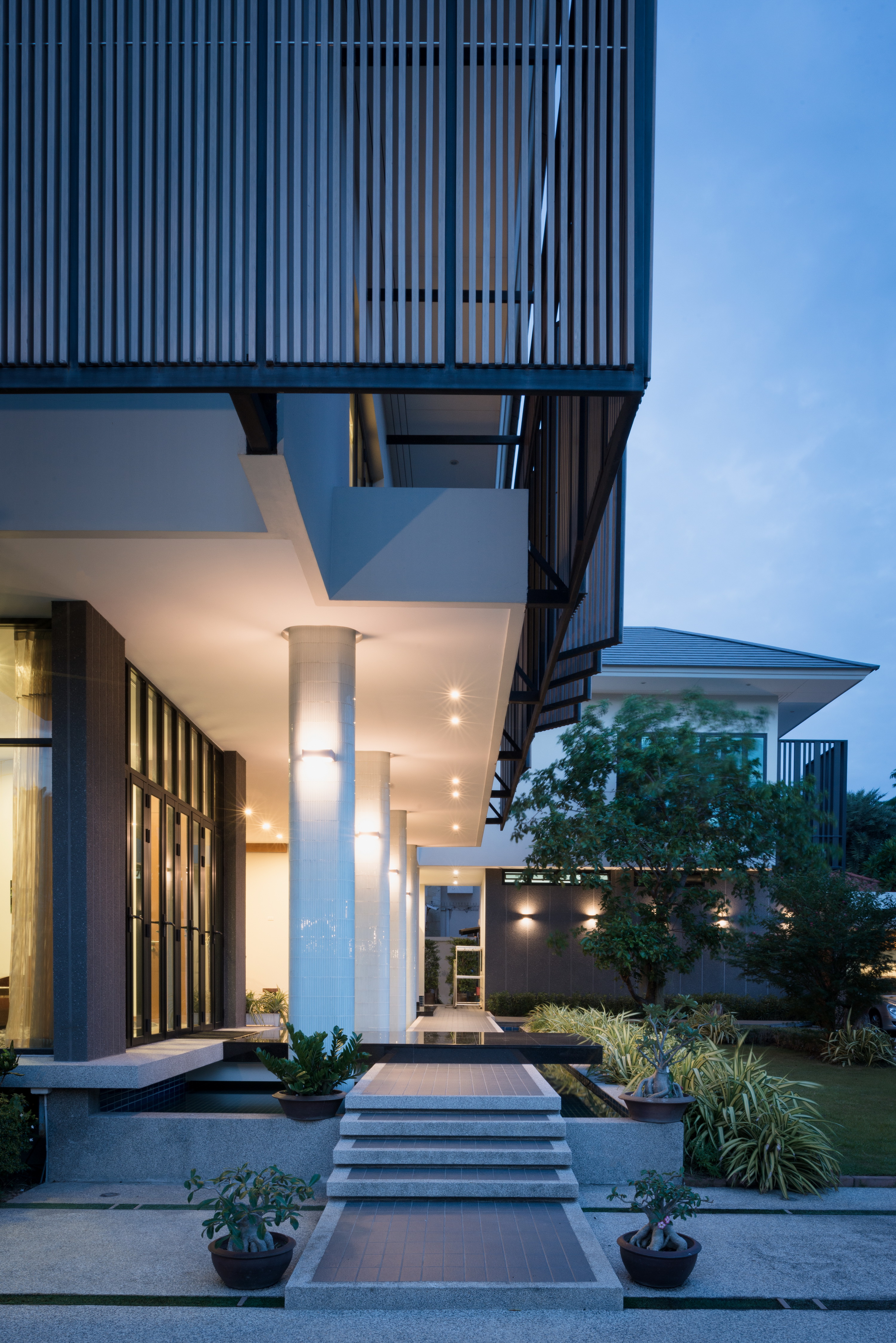 Tiwanon House by Archimontage Design Fields Sophisticated - Architizer