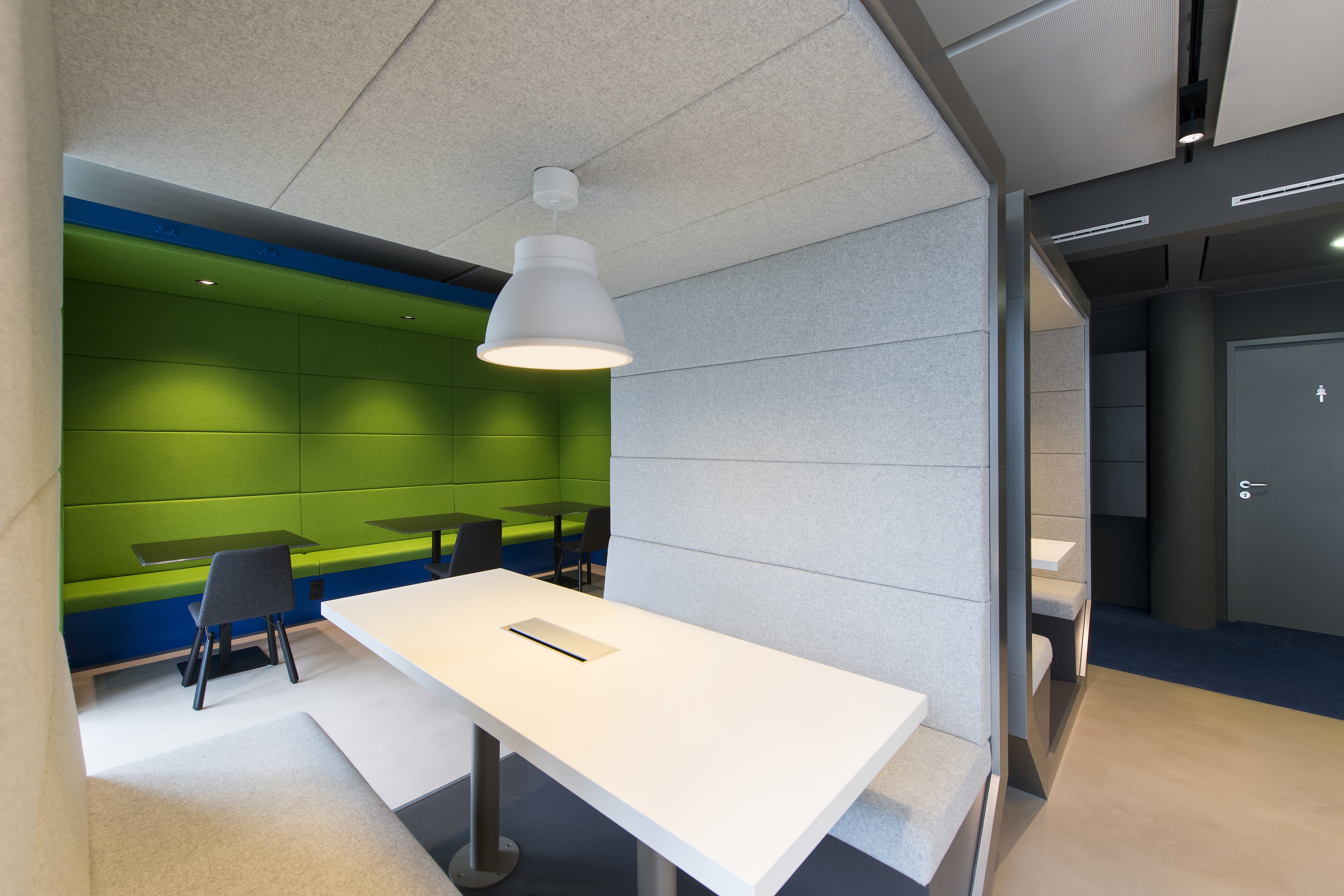 zeb - Workplace of the Future: Munich Office by Evolution Design ...