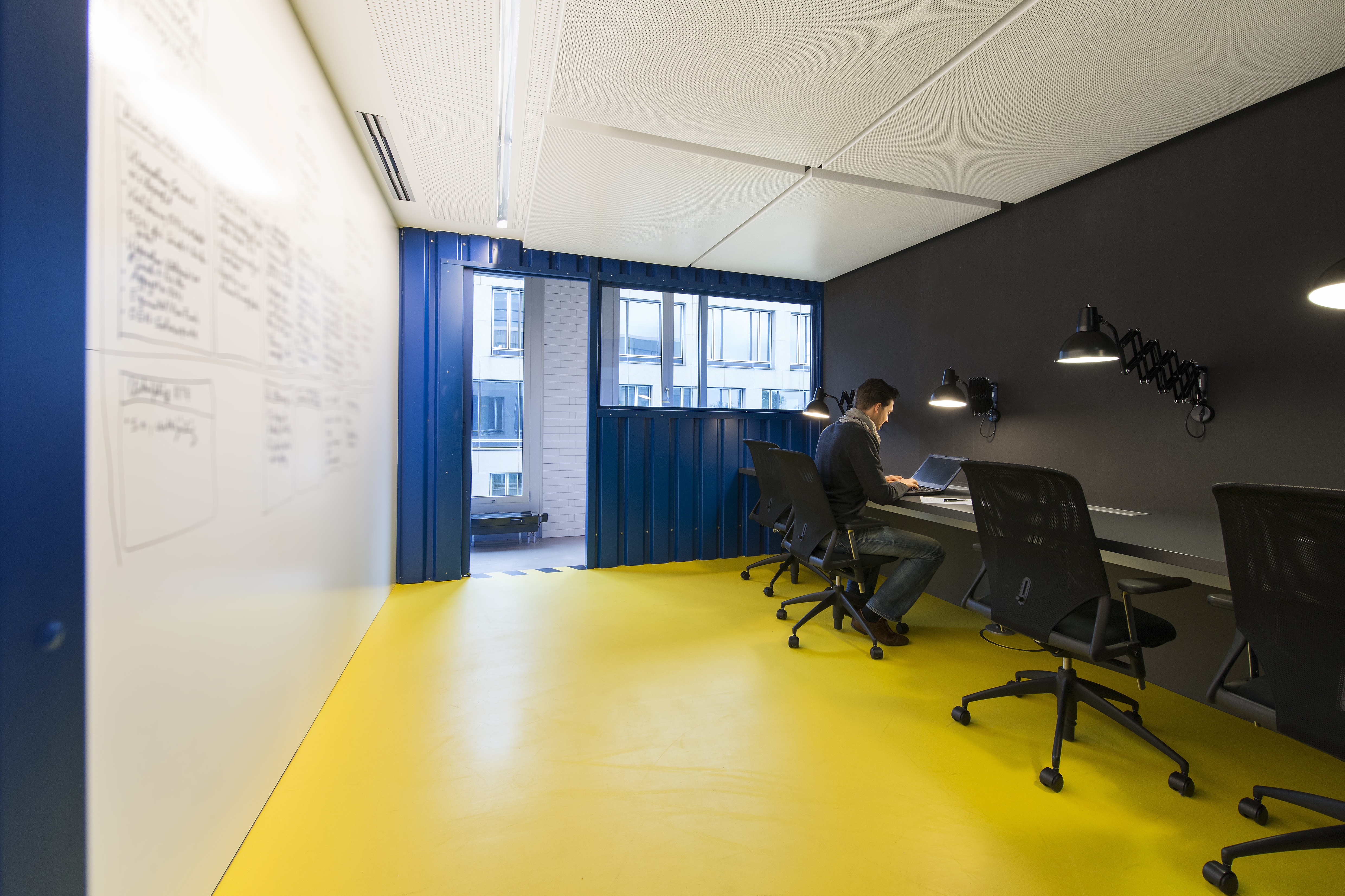 zeb - Workplace of the Future: Munich Office by Evolution Design ...