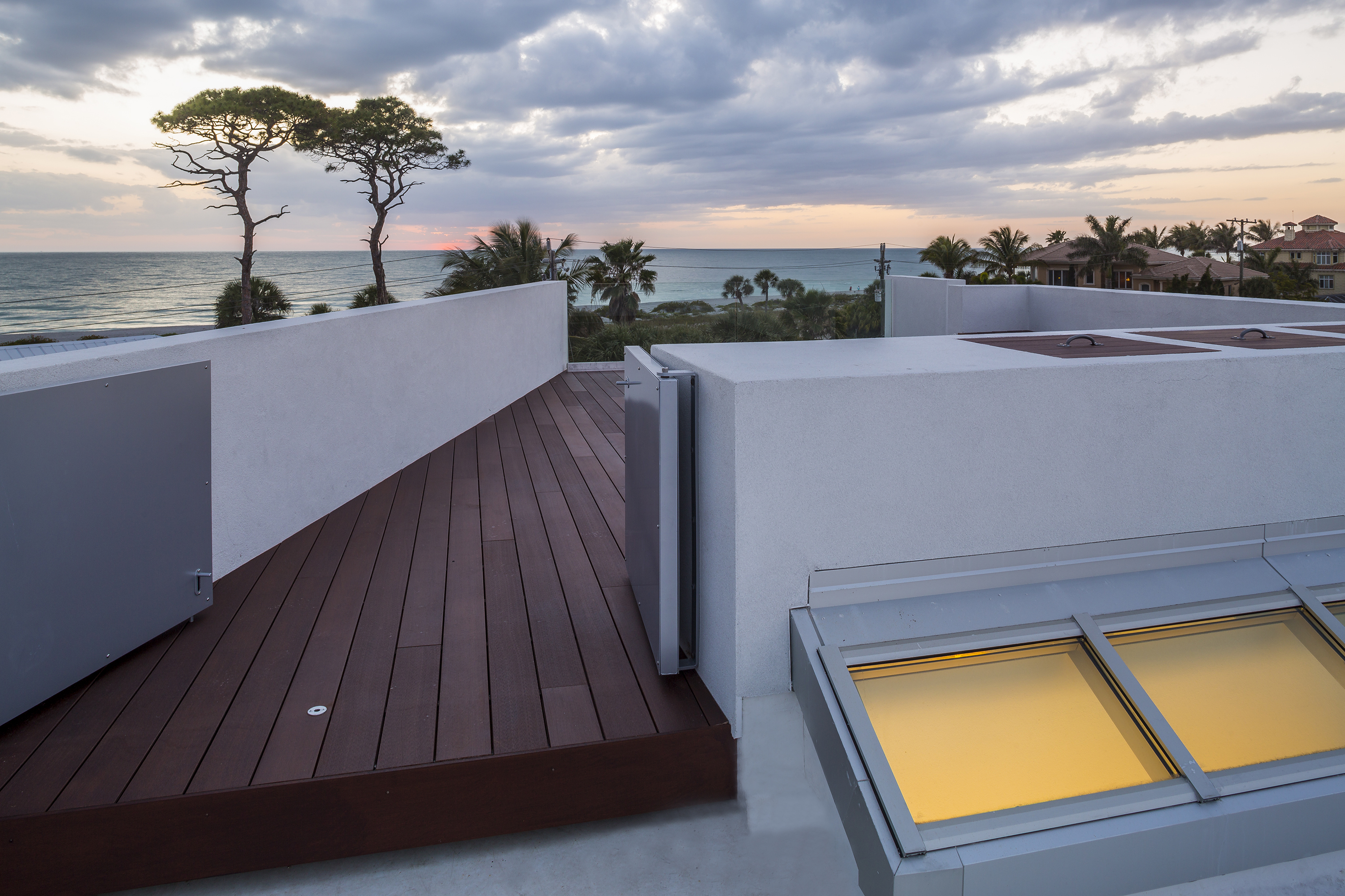 Guberman-Kennedy Residence by Halflants + Pichette Studio for Modern ...