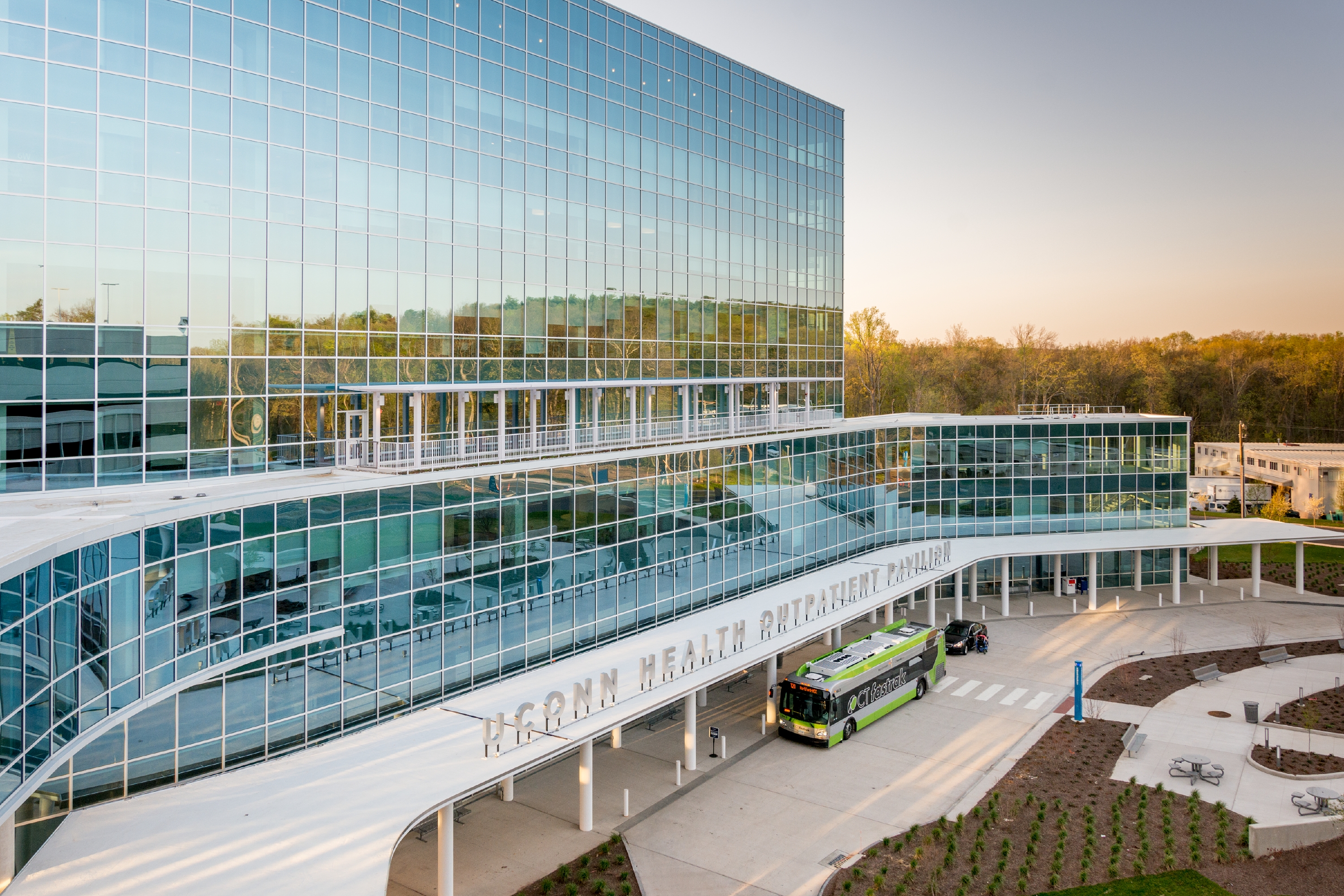 UConn Health, Outpatient Pavilion by Centerbrook Architects & Planners ...