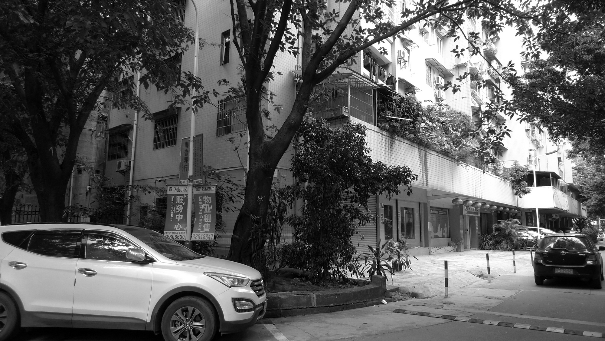 In and between boxes: Atelier Peter Fong by Lukstudio - Architizer