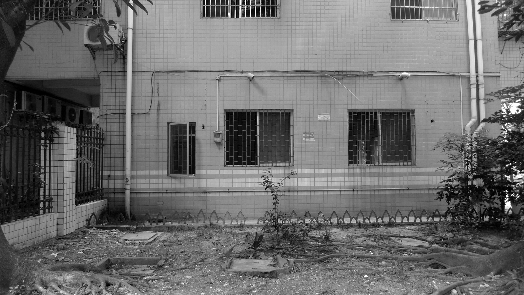 In and between boxes: Atelier Peter Fong by Lukstudio - Architizer