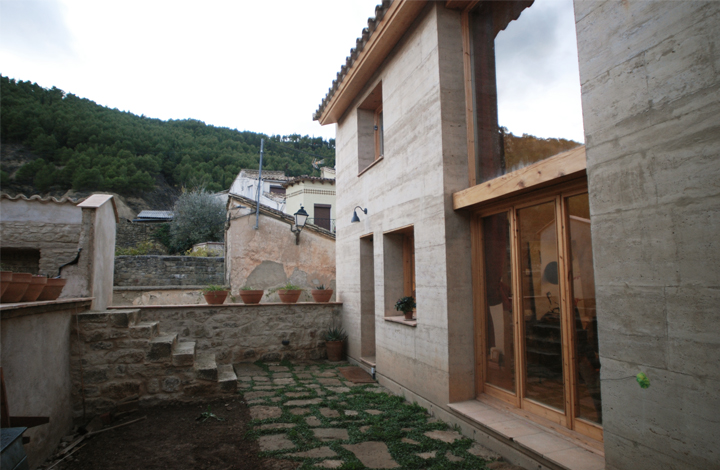 Earth House by Edra arquitectura km0 - Architizer
