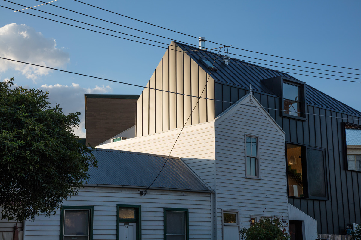 Acute House by OOF! architecture - Architizer