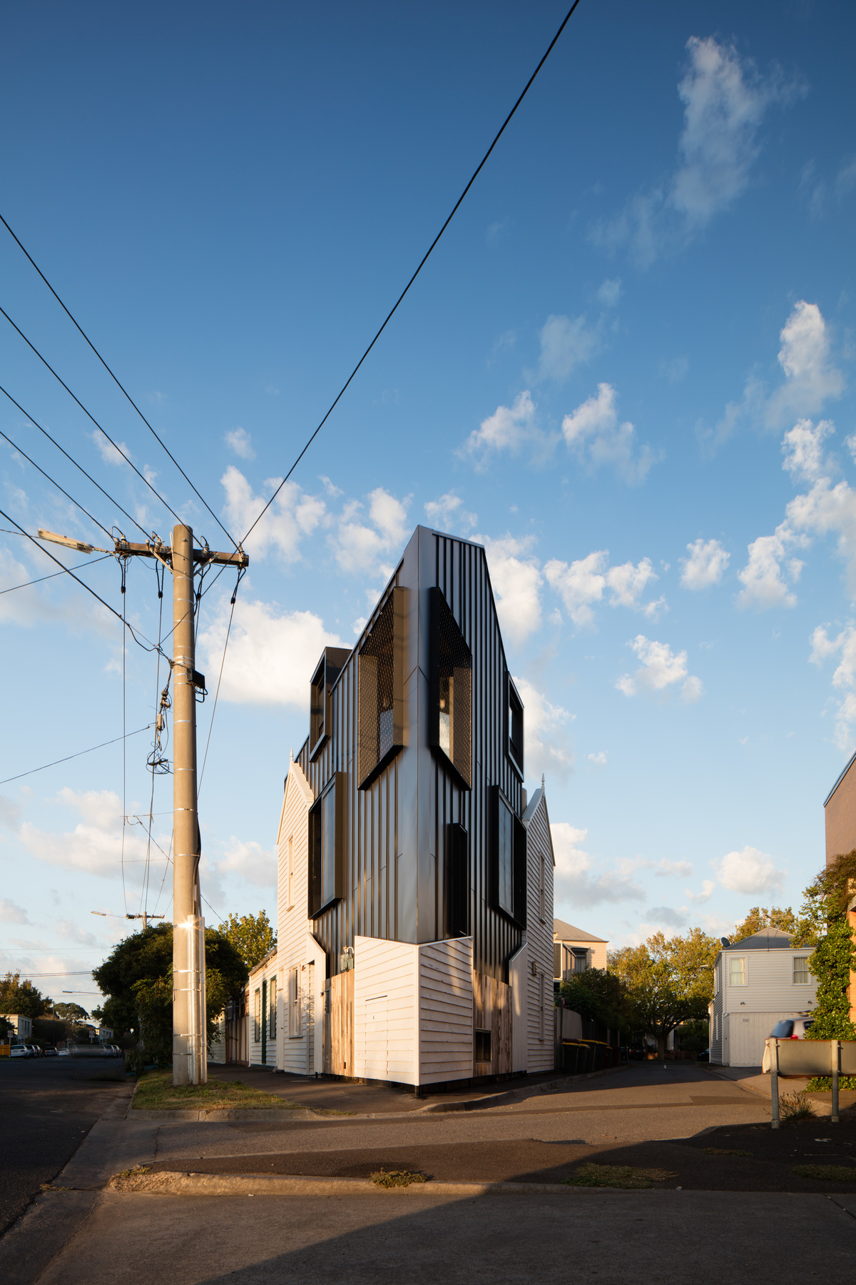 Acute House by OOF! architecture - Architizer
