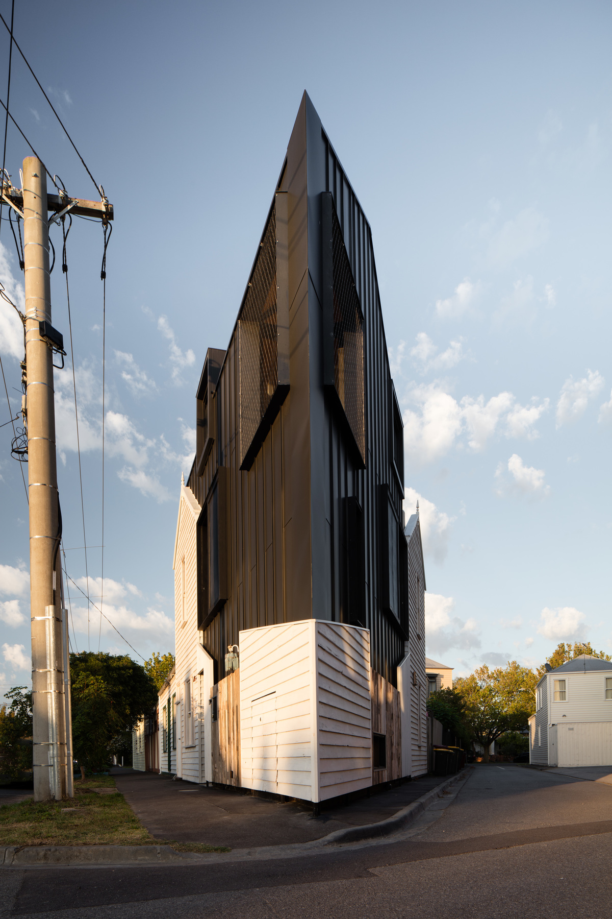 Acute House by OOF! architecture - Architizer