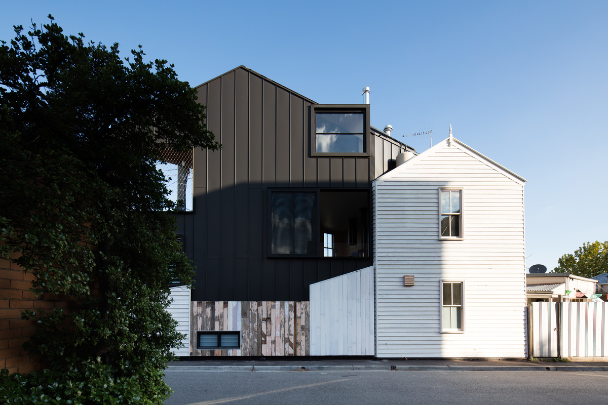 Acute House by OOF! architecture - Architizer