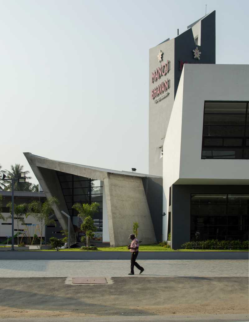 MANOJ BHAVAN - Chennai/Trichy Highway Restaurant by Murali Architects ...