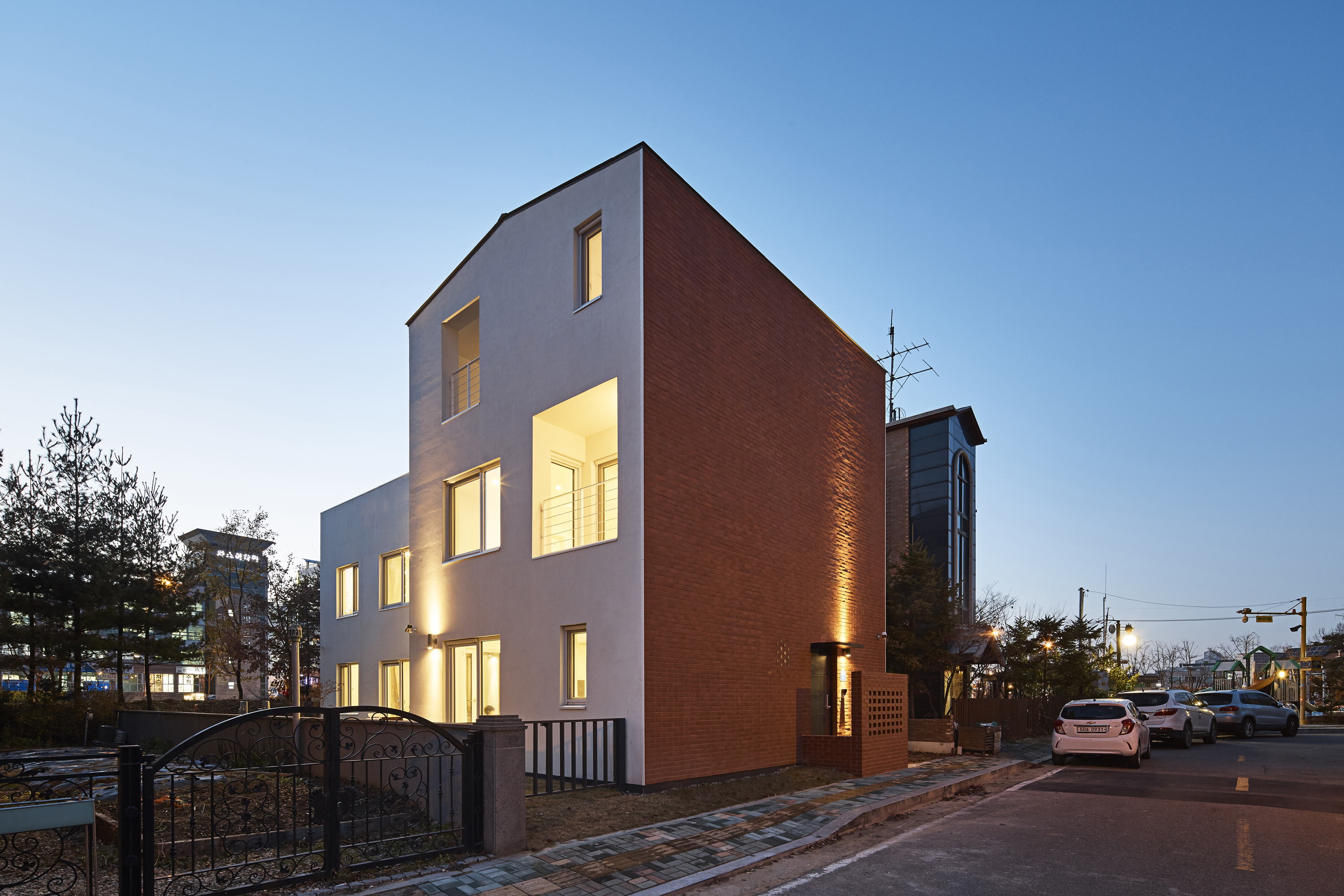 Red Square House by ArchiWorkshop - Architizer