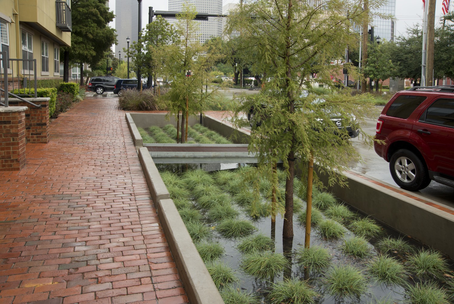 Idea 1865364: Bagby Streetscape Corridor & Park by Design Workshop in ...