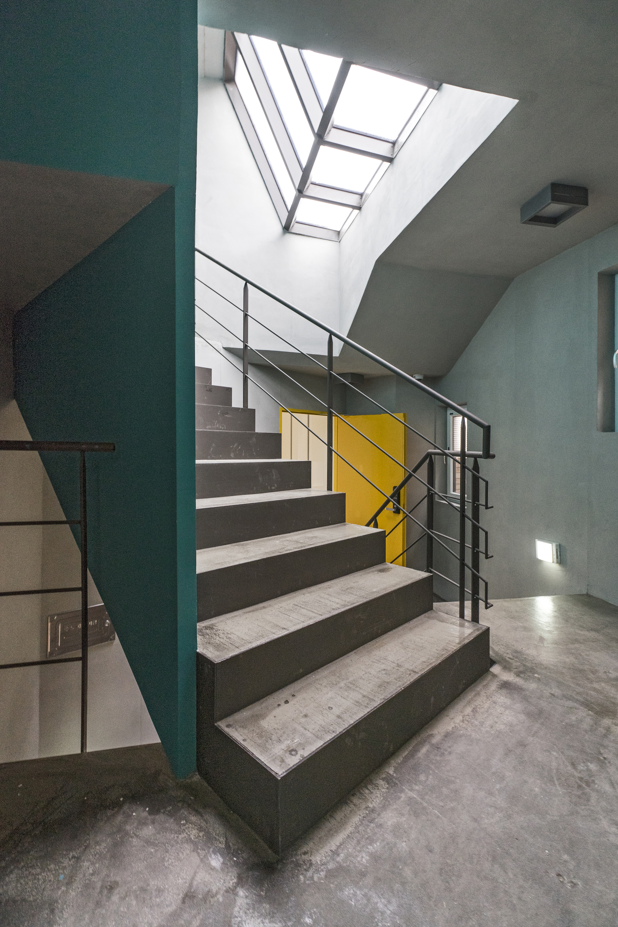 corner house by boundaries architects - Architizer