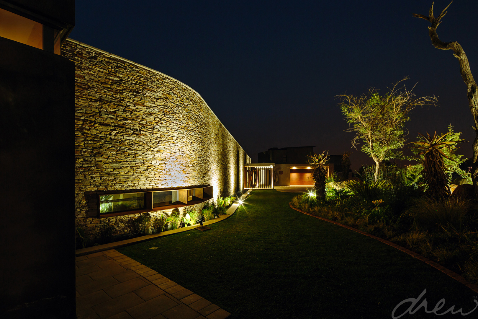 spine wall house by Drew Architects + Interiors - Architizer