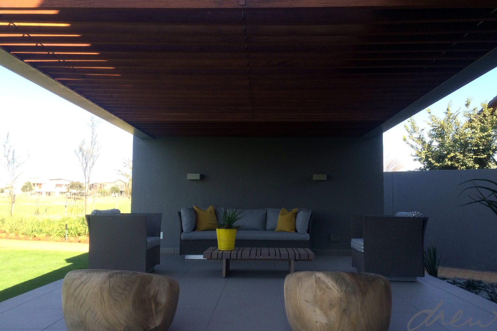 two floating boxes by Drew Architects + Interiors - Architizer