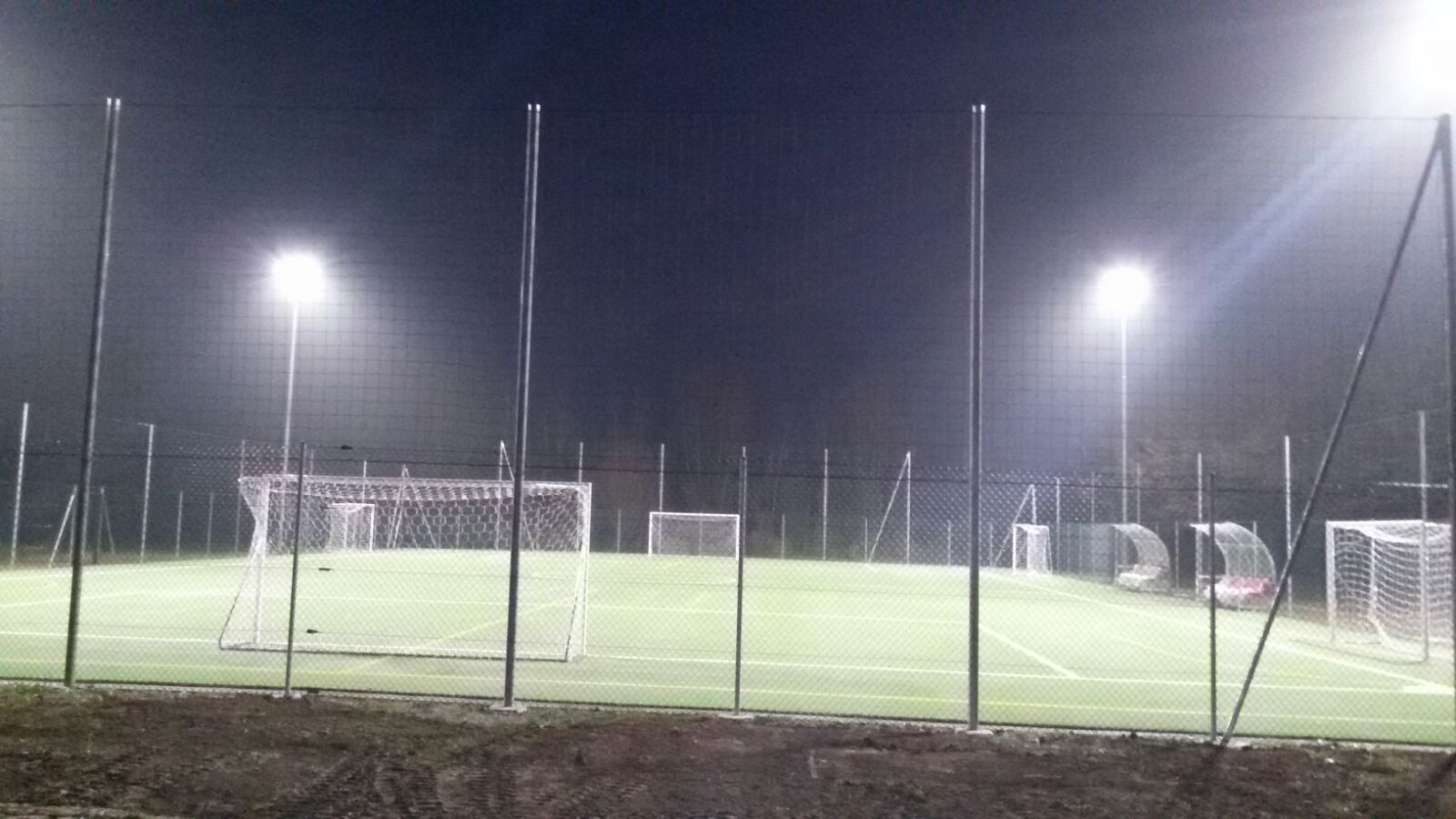 Sintetic football field by VITTORIO & ASSOCIATI Studio di Architettura ...