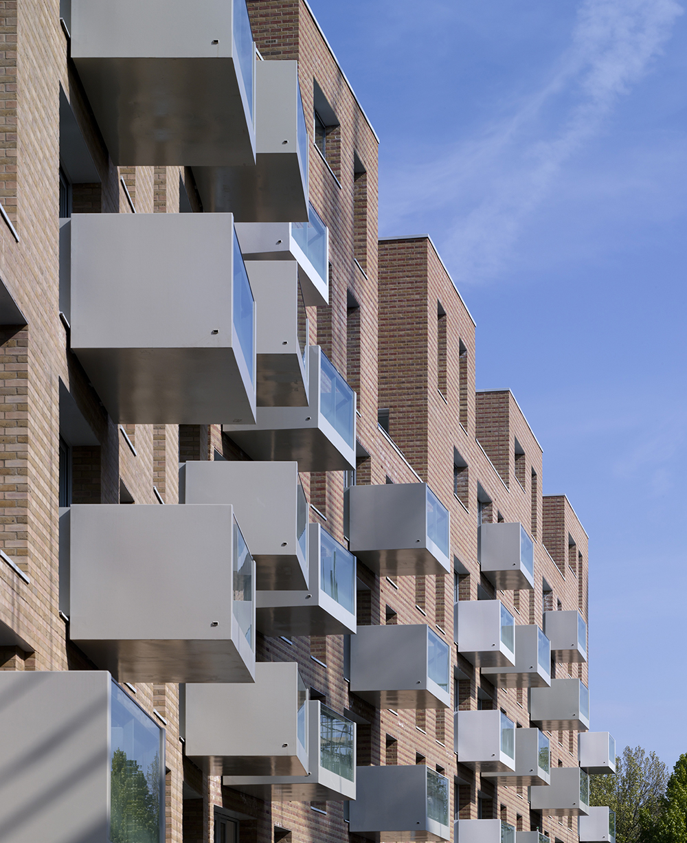 Blue Fin Building and 2-3 Bankside by Allies and Morrison - Architizer