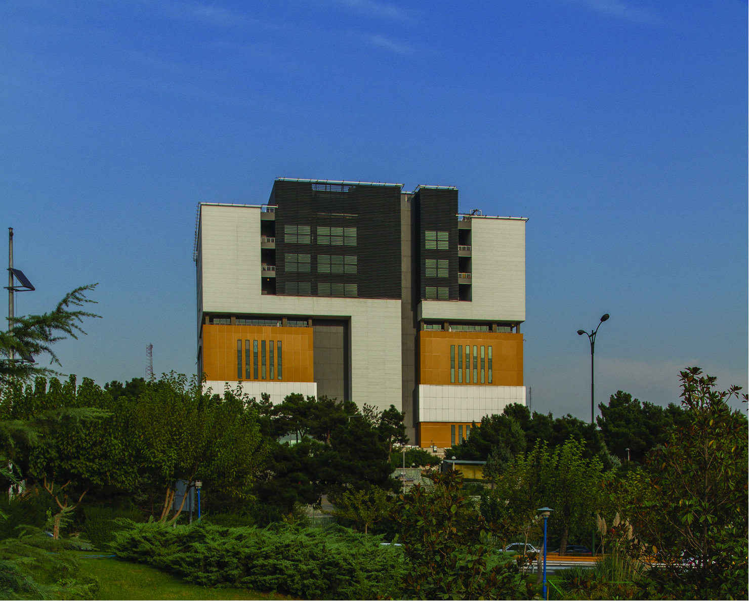 Iran Telecom Research Center by Harmonic Trend [L] - Architizer