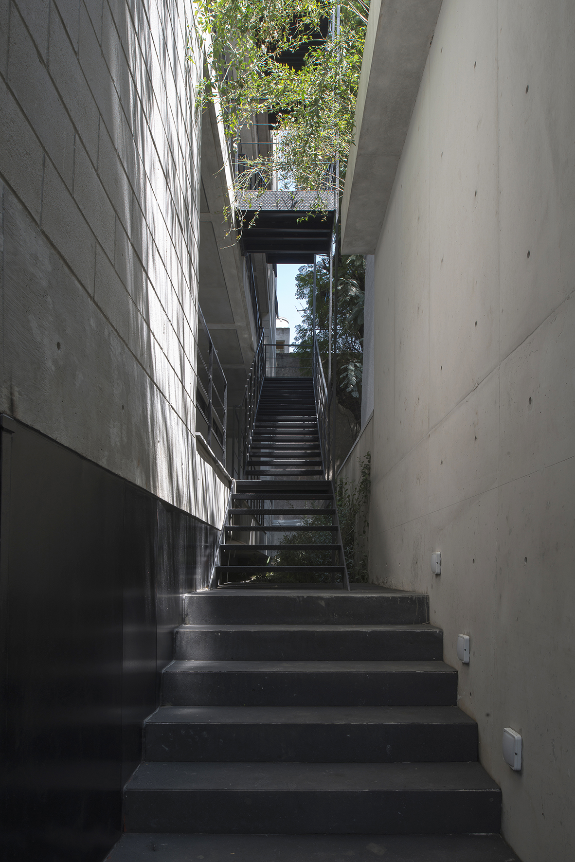 AR Building by Ambrosi Etchegaray - Architizer