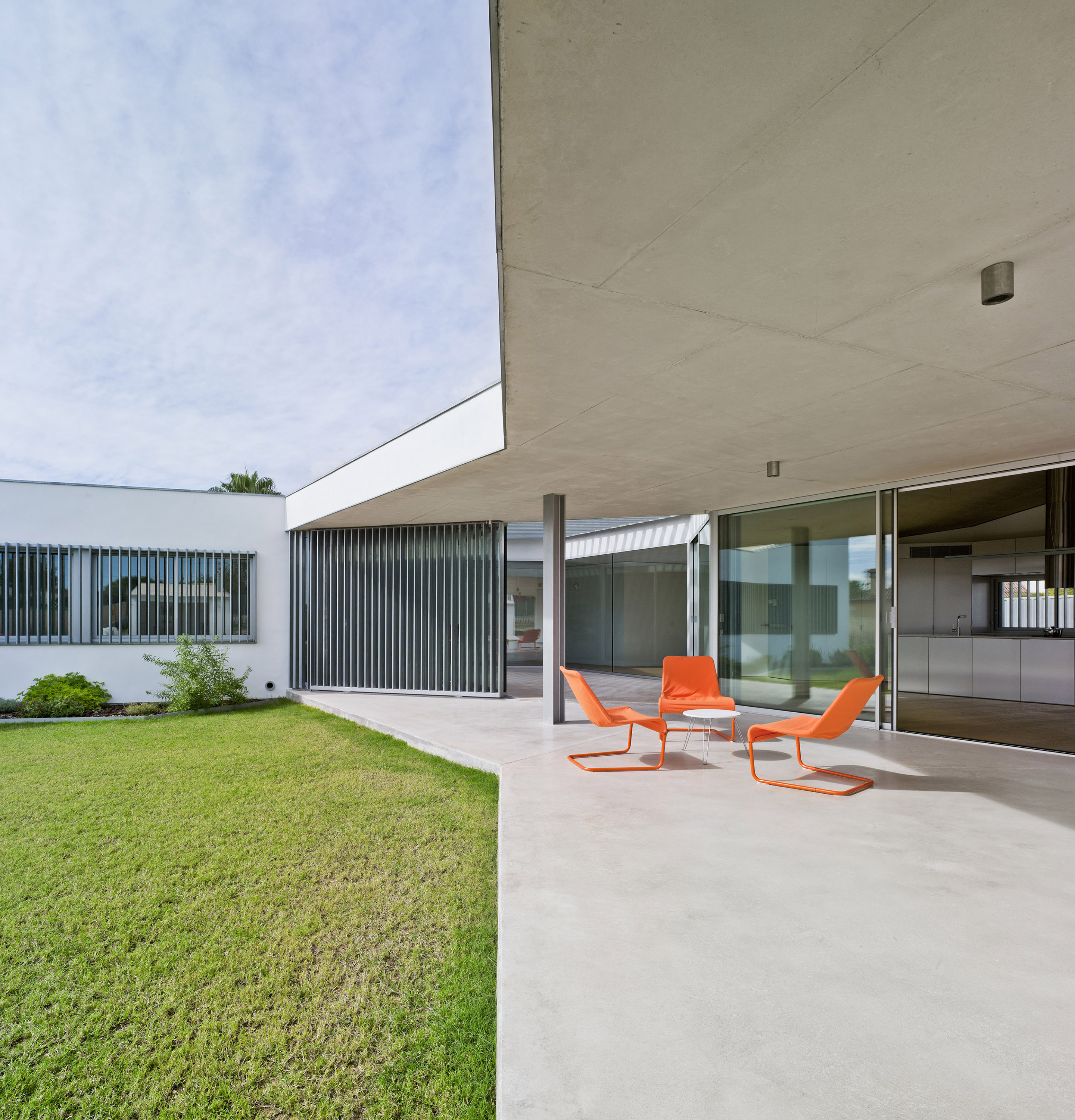 Matola House by Jaime Sepulcre Arquitecturas - Architizer