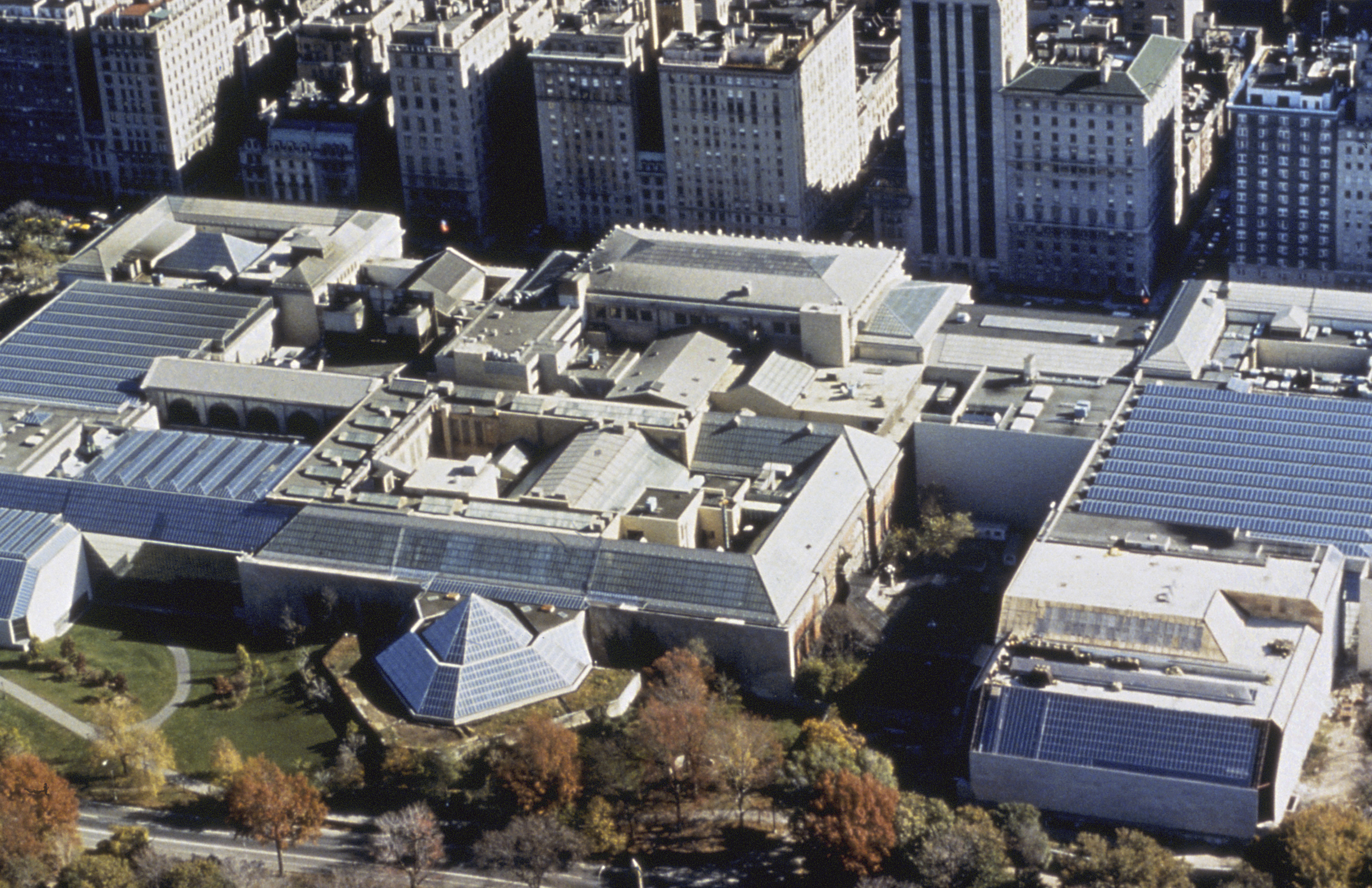 DENVER CENTER FOR PERFORMING ARTS by Kevin Roche John Dinkeloo and ...
