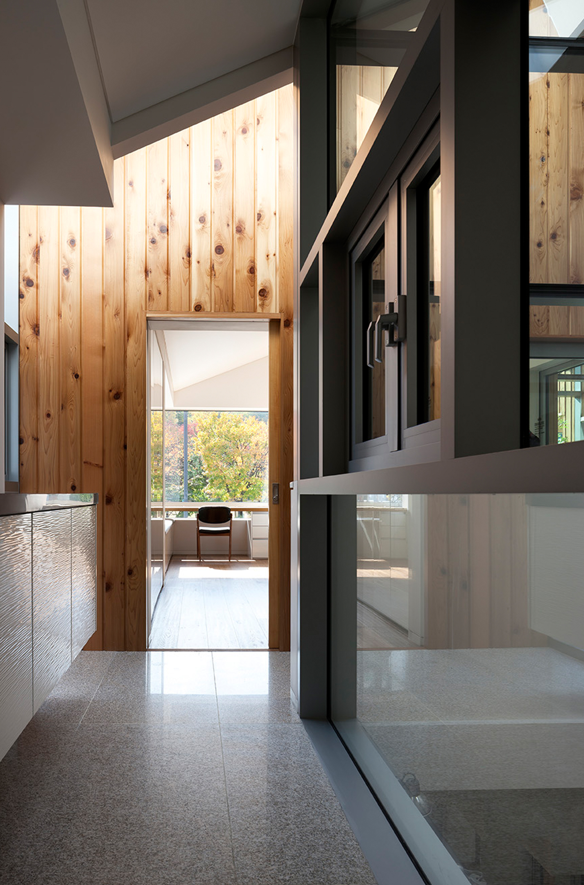 Kangaroo House by HyunjoonYoo Architects - Architizer