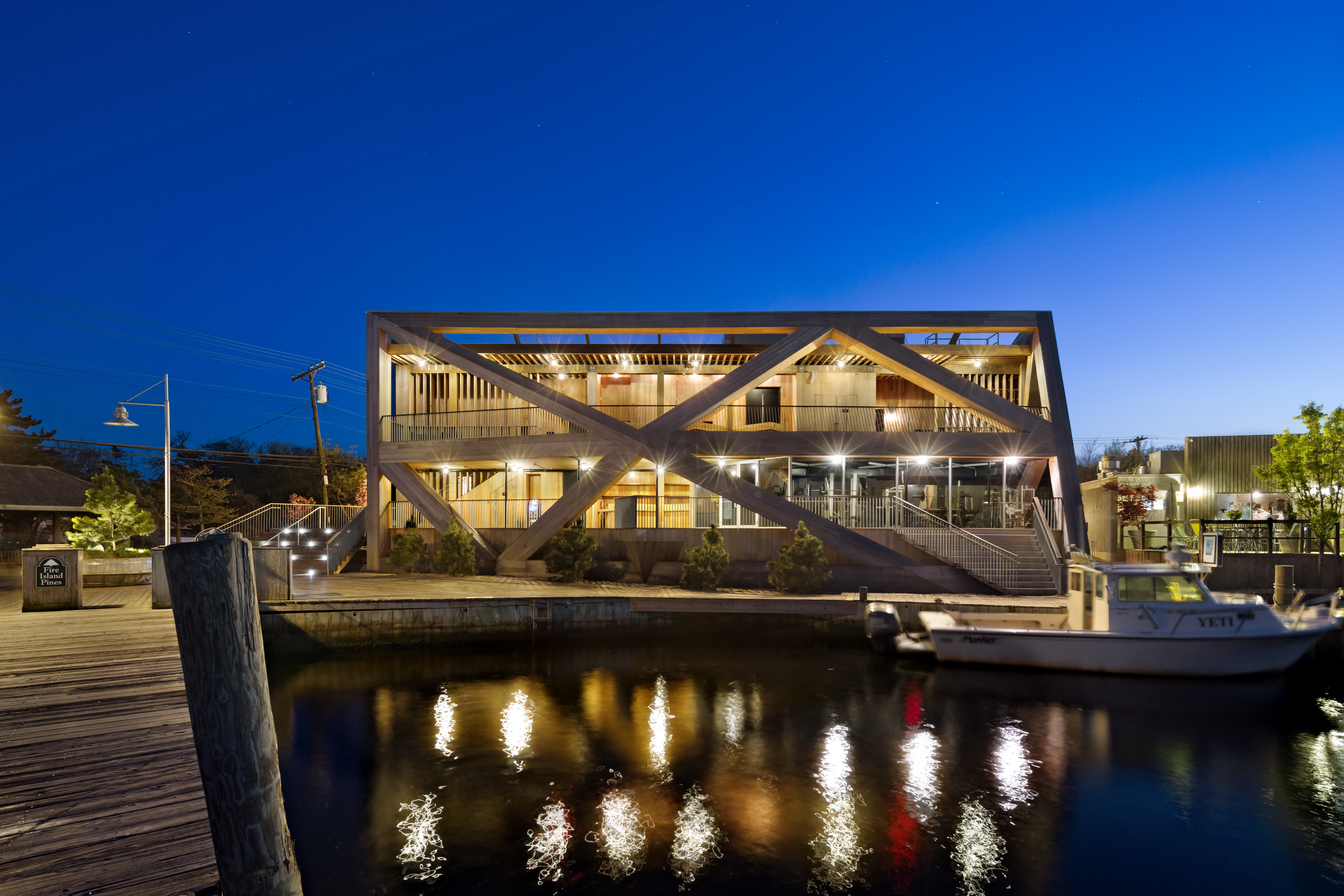 UNIQLO Cubes by HWKN Architecture D.P.C. - Architizer