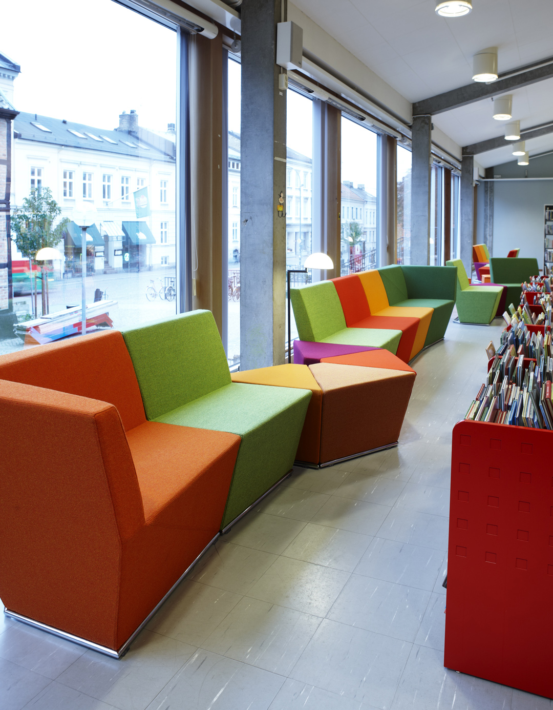 Area Radius Modular Seating from ICF - Architizer