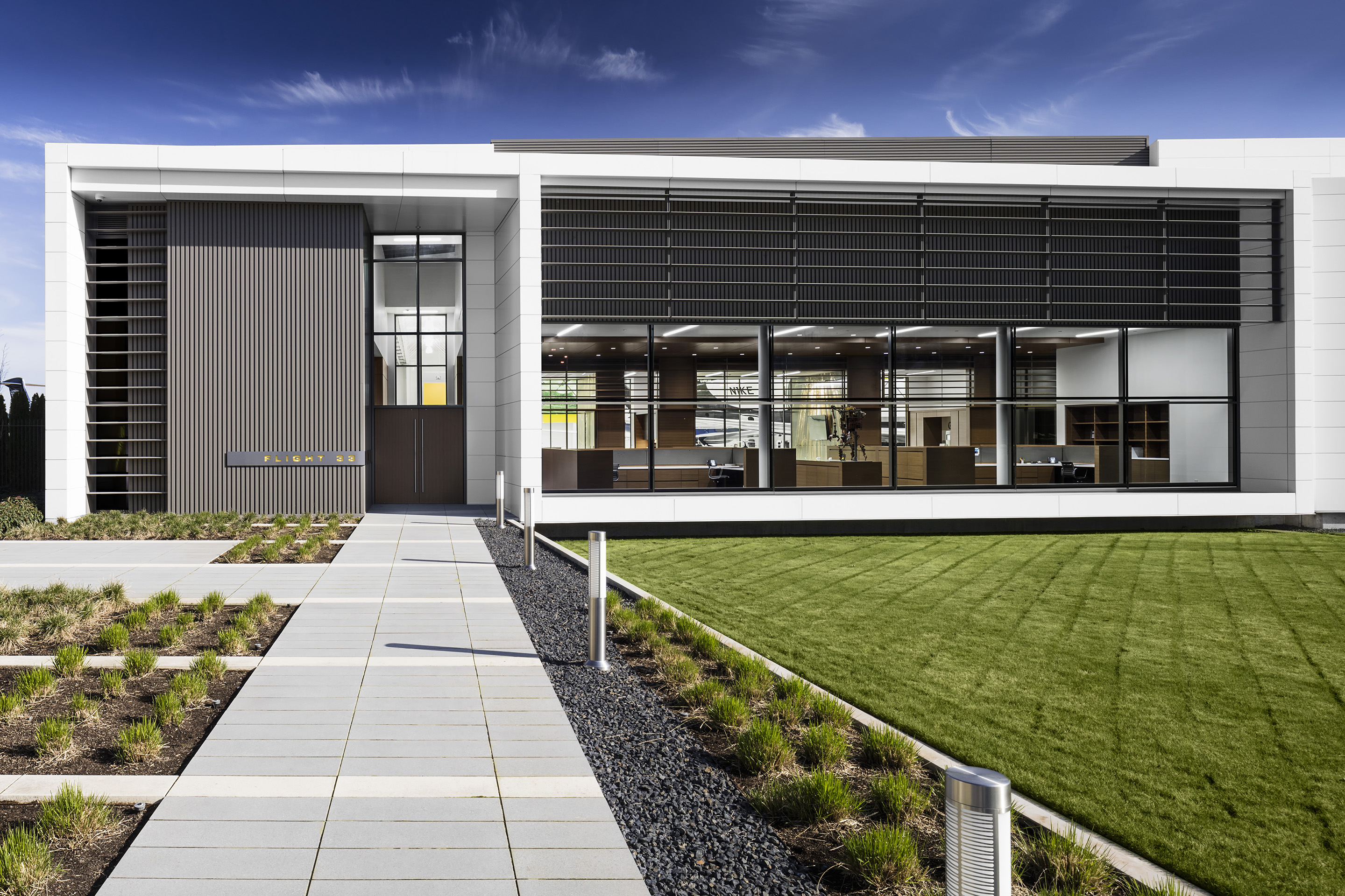 Ochoco Air Hangar by TVA Architects - Architizer