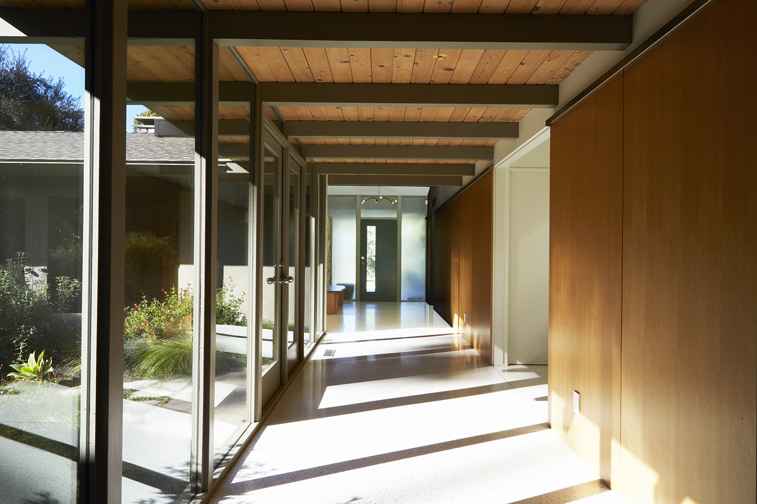 Writer's Studio by BERTRAM ARCHITECTS - Architizer