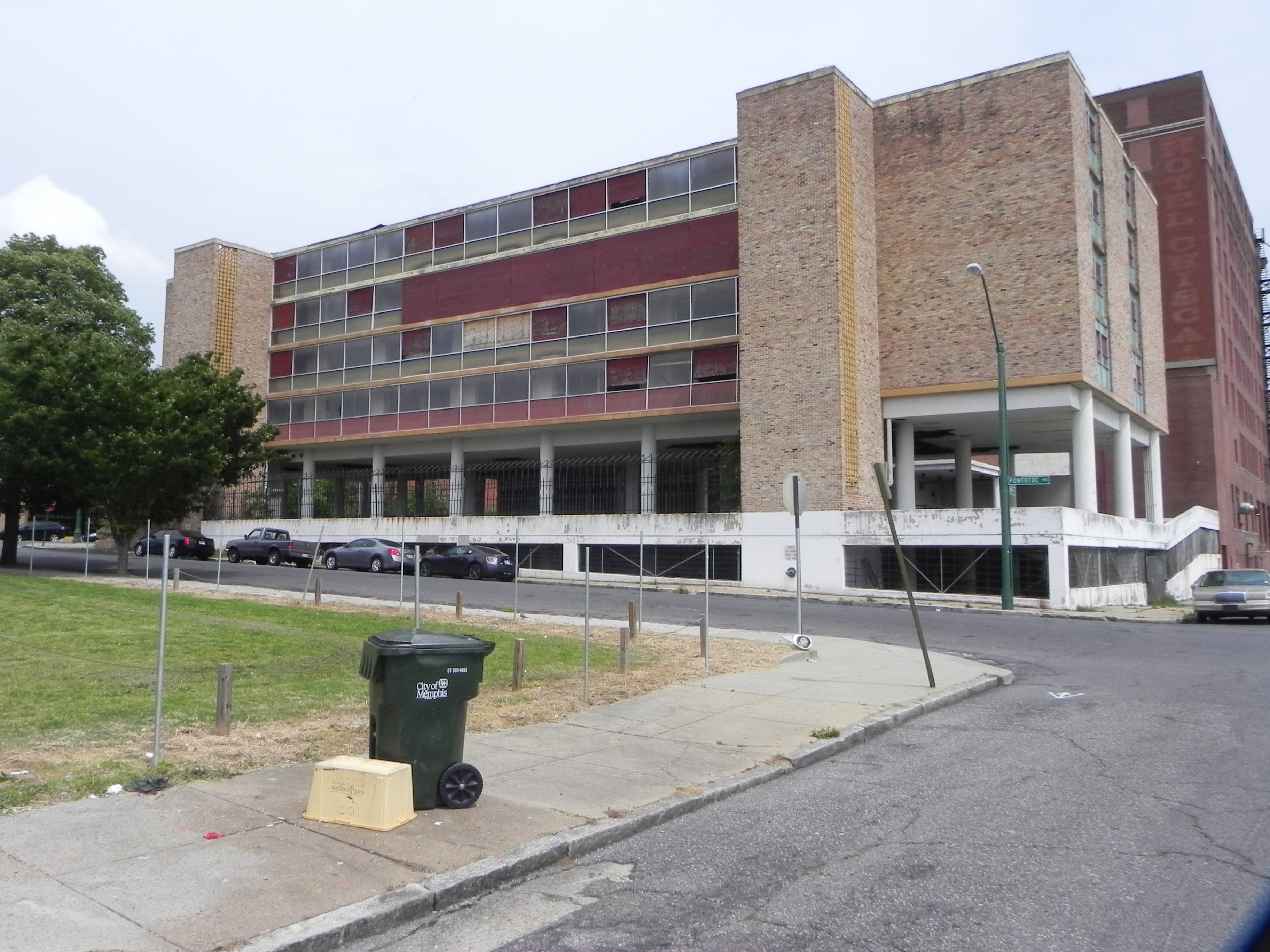 The Chisca on Main by Looney Ricks Kiss - Architizer