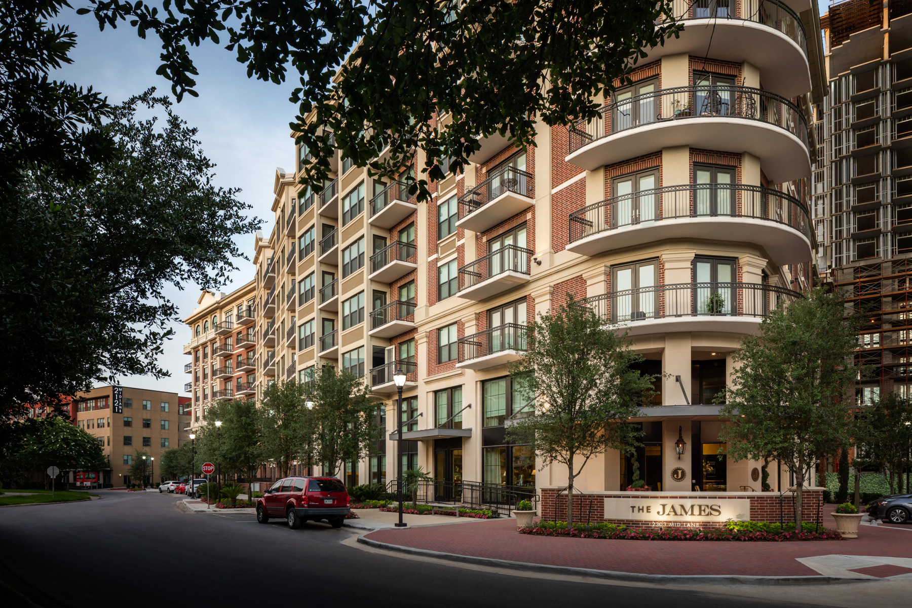 Looney Ricks Kiss - Architizer