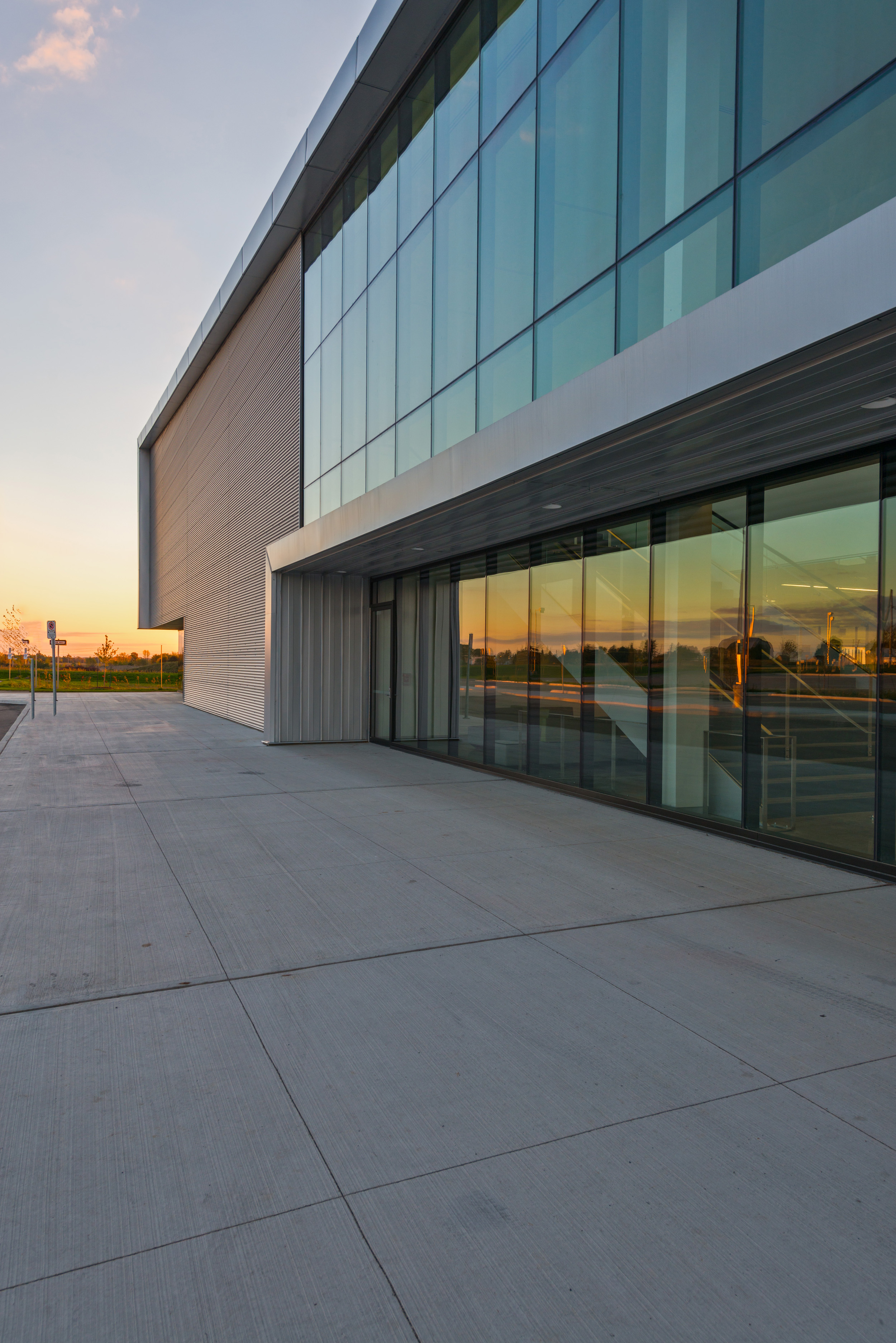 HARRY HOWELL TWIN PAD ARENA by DPAI Architecture Inc. - Architizer