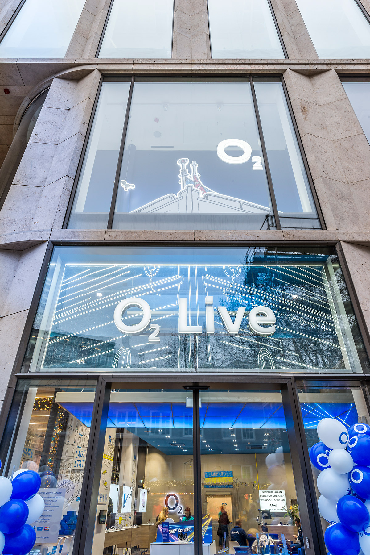 o2 Live Flagship Hamburg by hartmannvonsiebenthal the brand experience ...