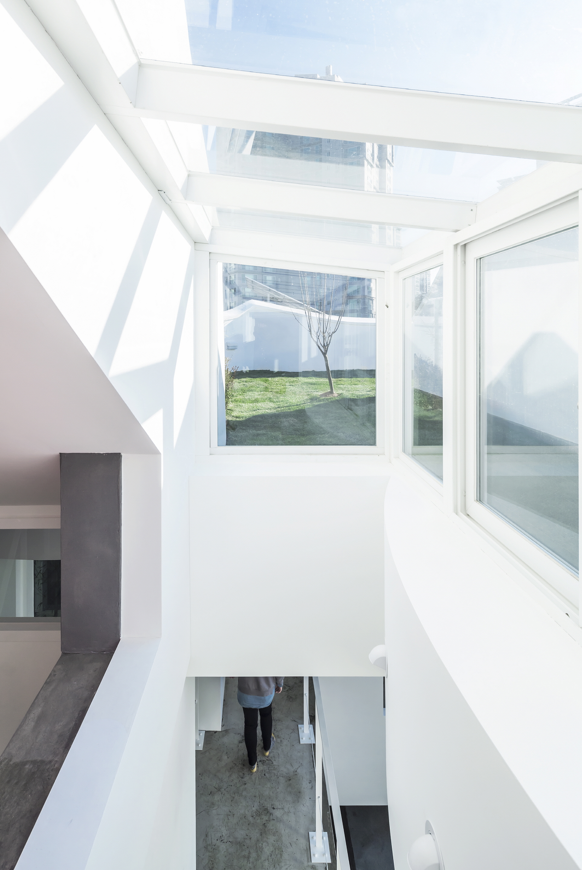 Flying House by IROJE KHM Architects - Architizer