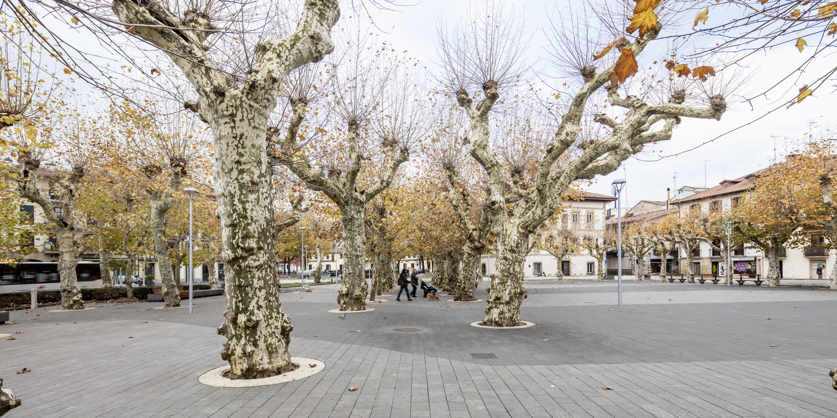 Plaza Urdanibia The redevelopment of Irun’s old town square by SCOB ...