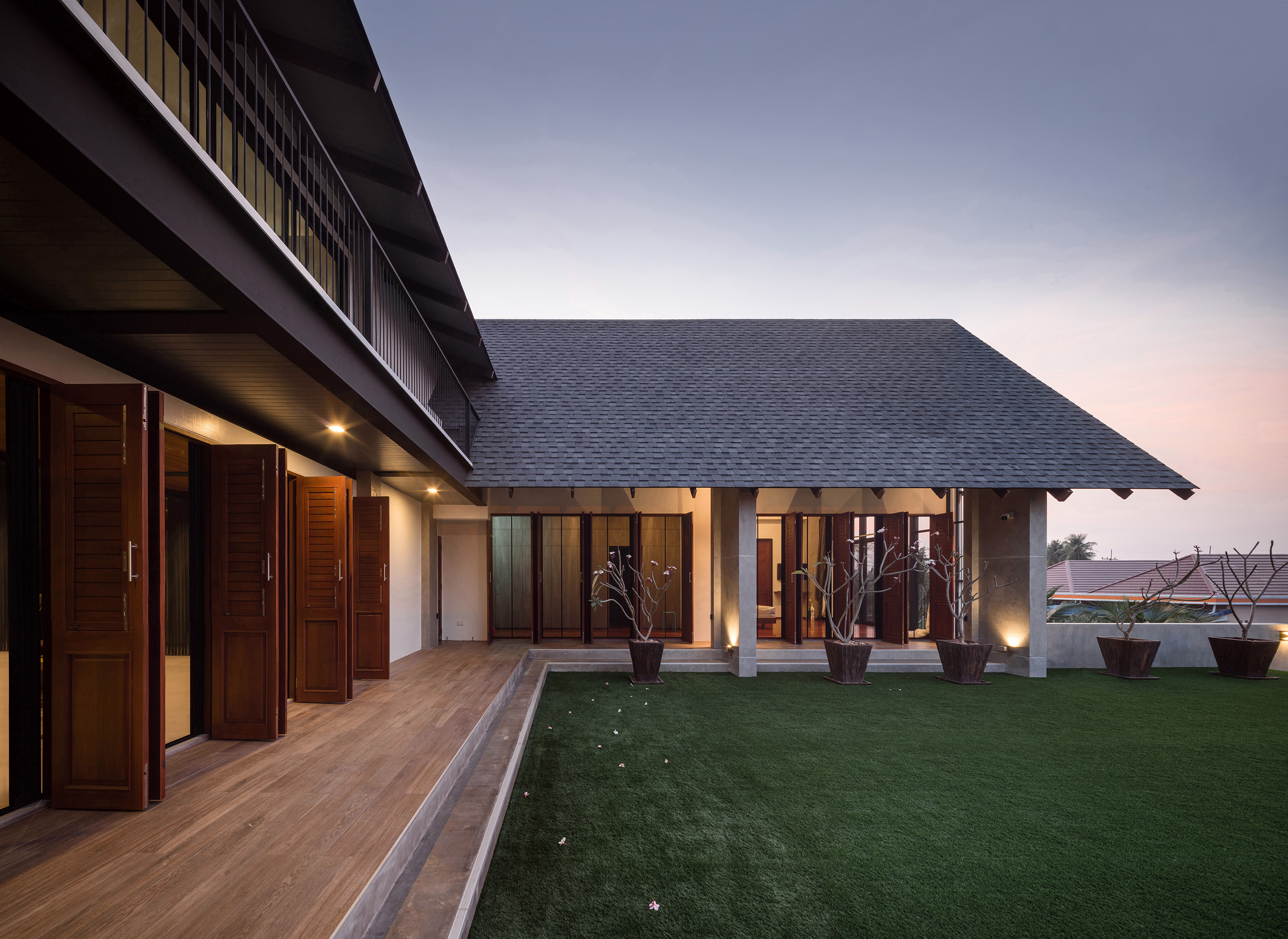 Idea 1962255: BAAN KLANG SUAN by ForX Design Studio in Thailand ...