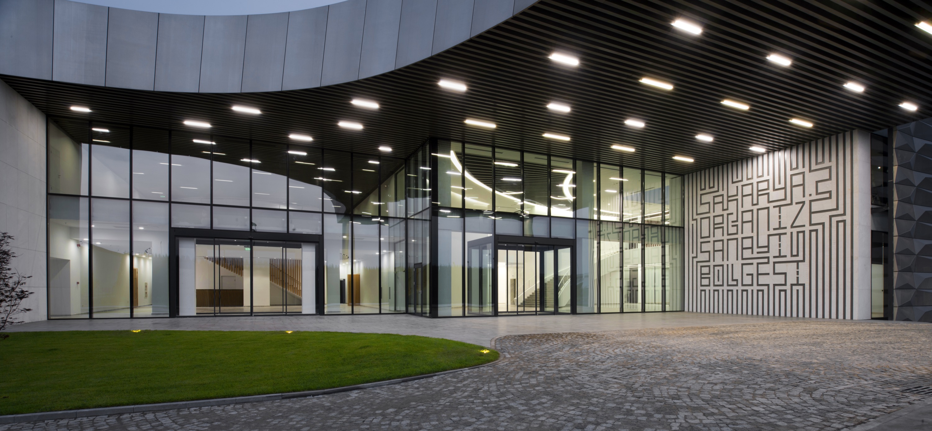 S2OSB Headquarters & Conference Hall by BINAA I Building INnovation ...