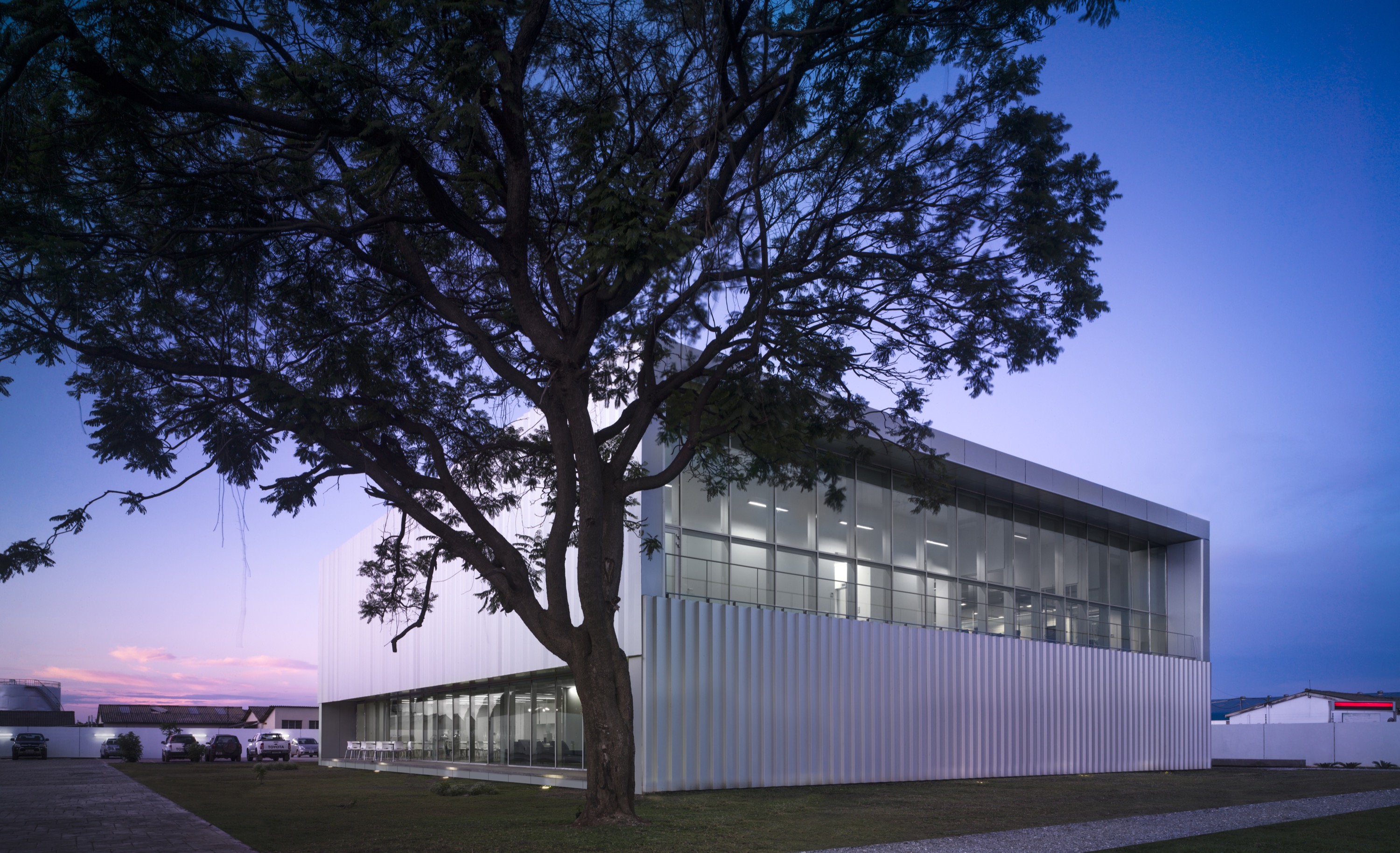 ZM Operations Building by RUIZ PARDO - NEBREDA - Architizer