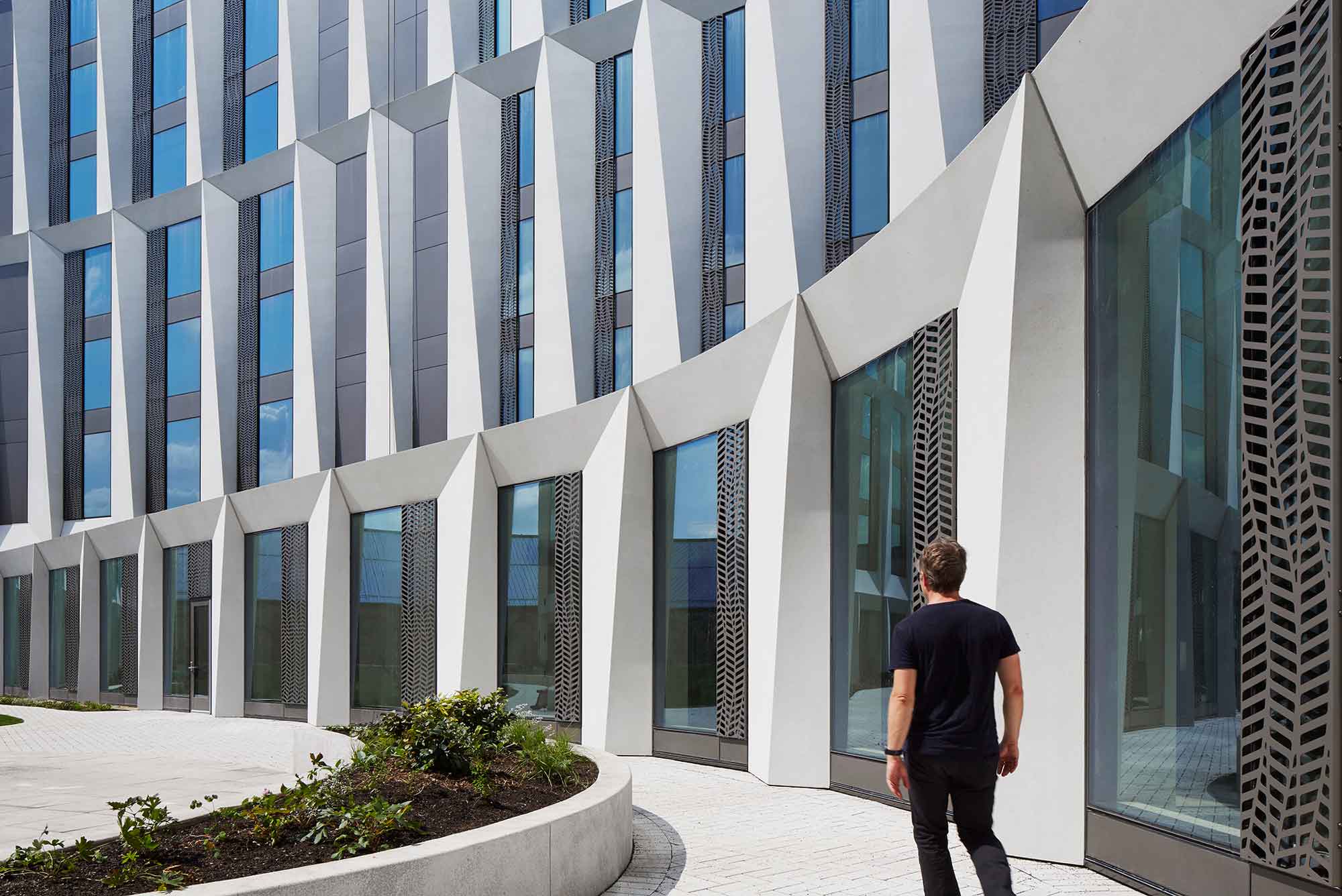 University of Chicago Campus North Residence Hall by Studio Gang ...