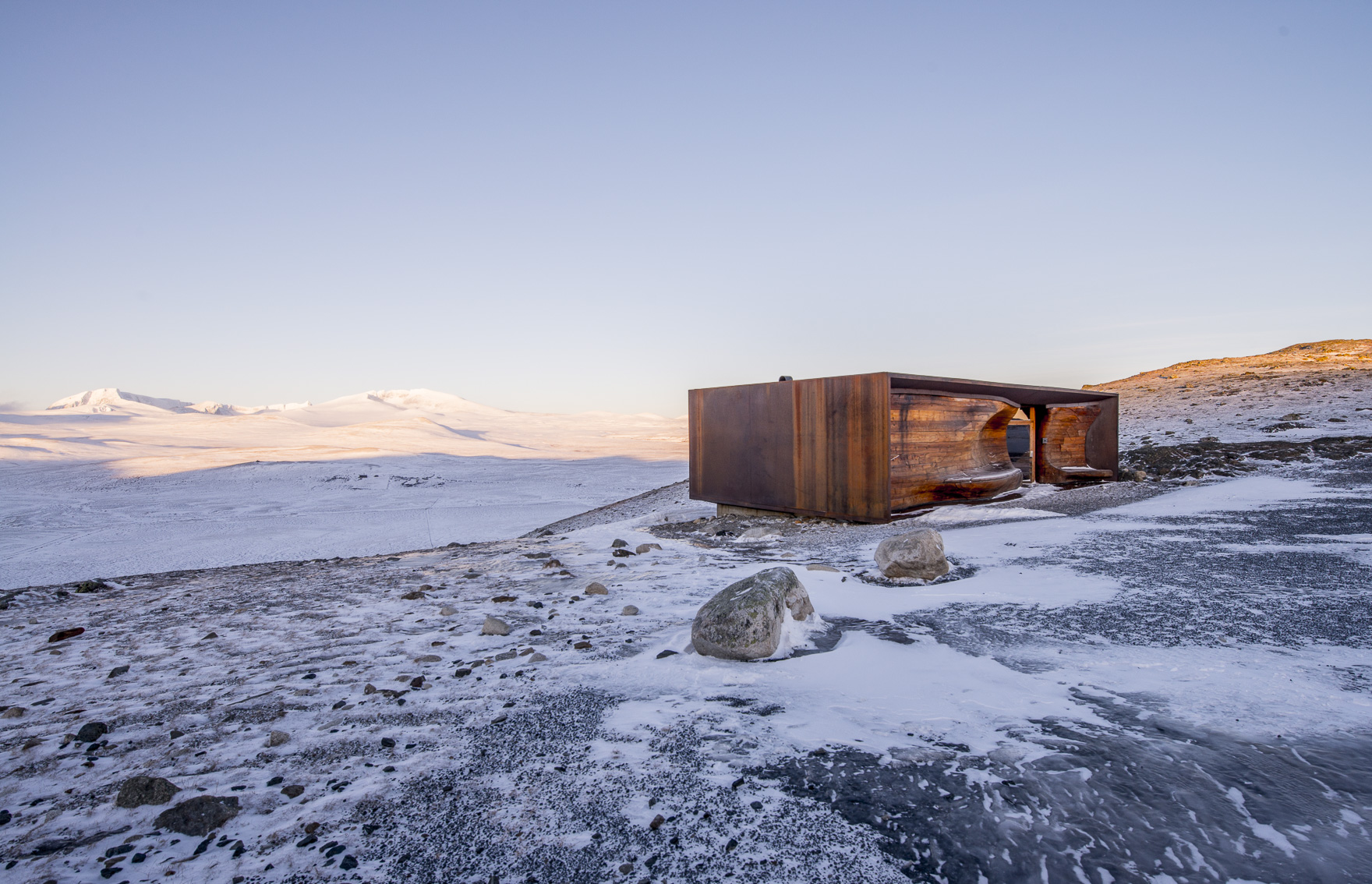 Tverrfjellhytya : Snohetta Viewpoint by Steve King Architectural ...