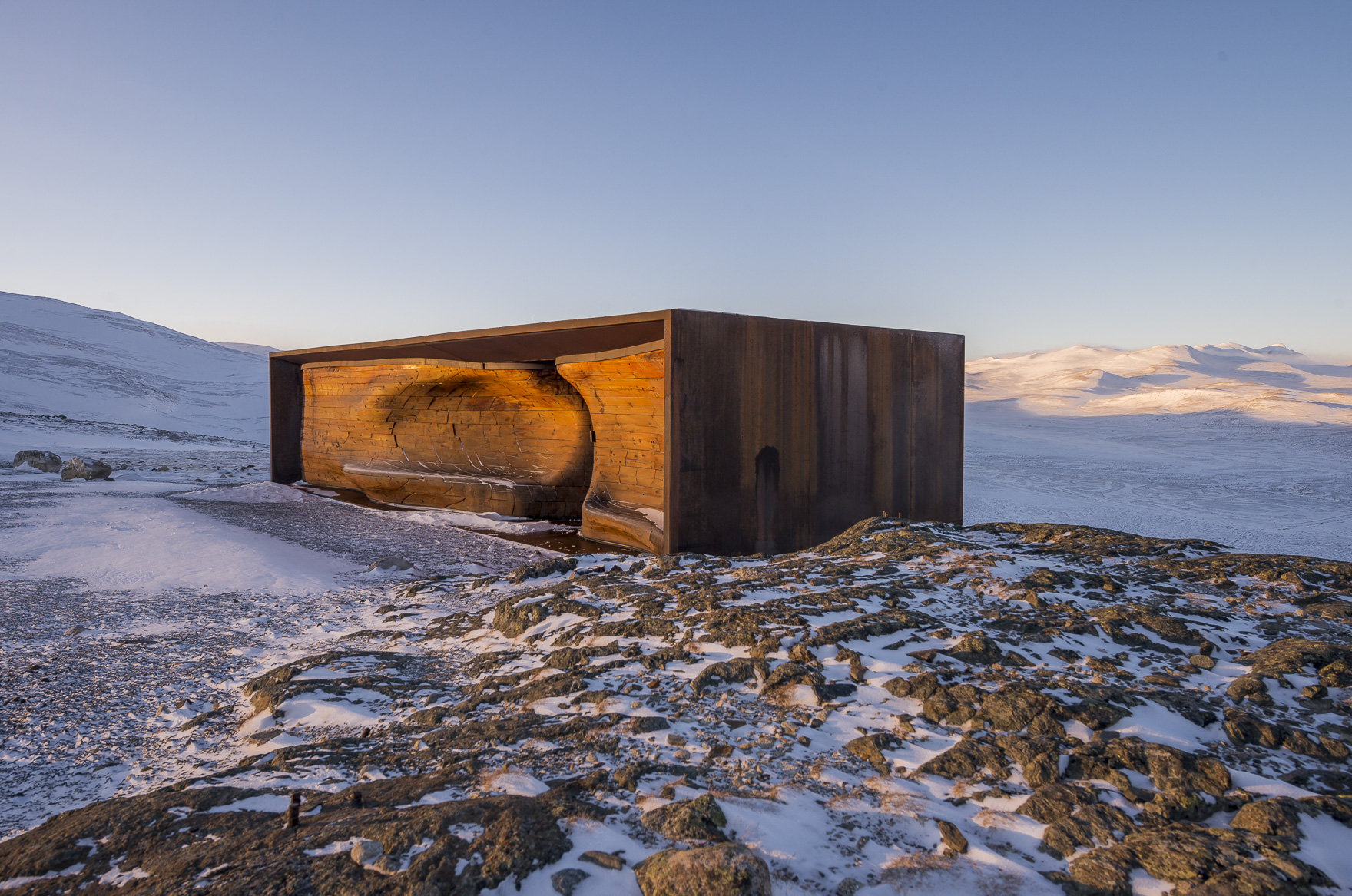 Tverrfjellhytya : Snohetta Viewpoint by Steve King Architectural ...
