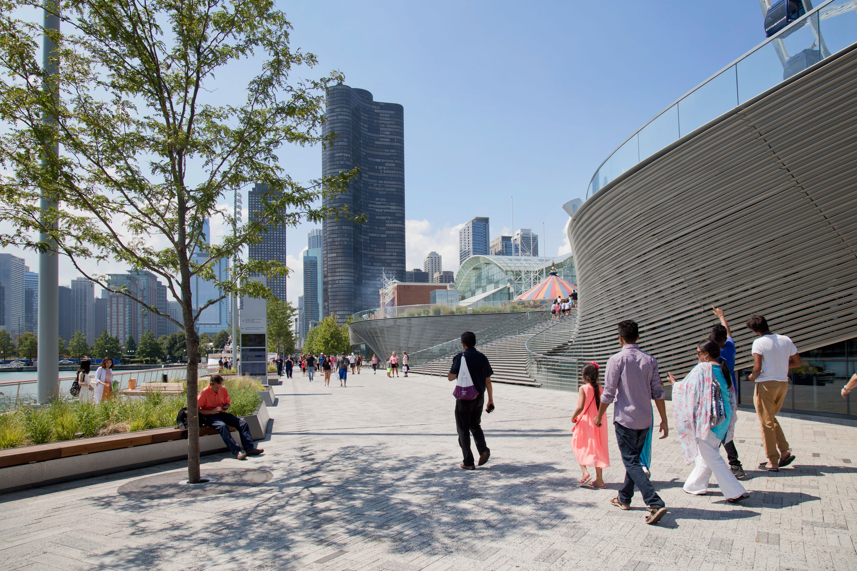 Idea 1983664: Navy Pier by Field Operations in Chicago, United States ...