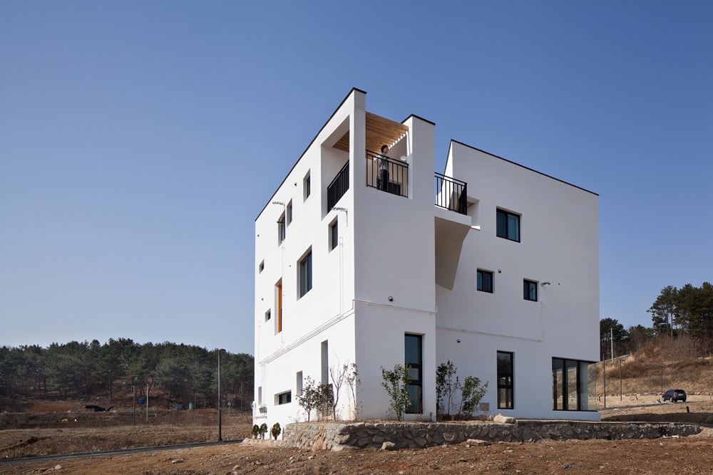 Double house by On Architects Inc. - Architizer