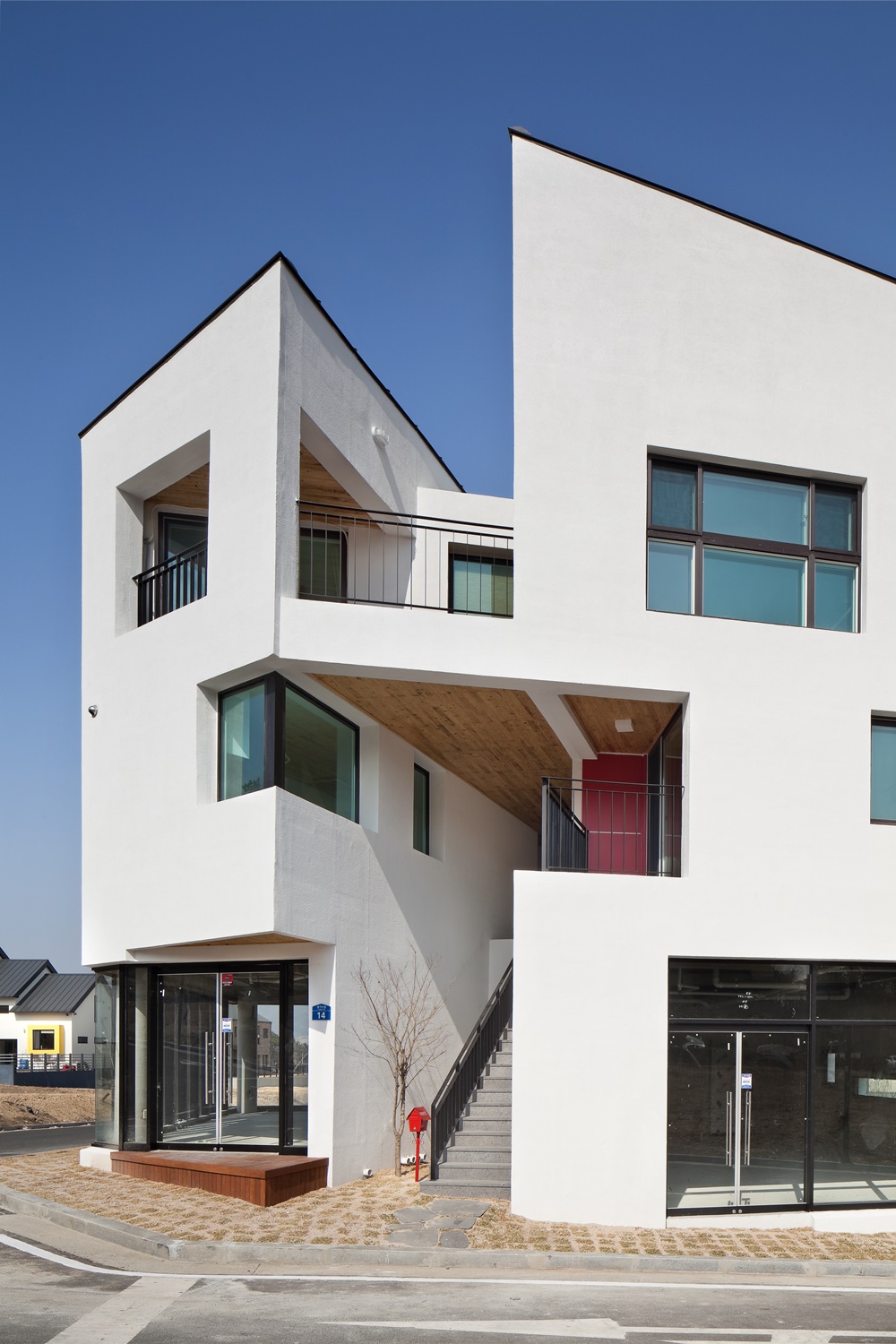 Double house by On Architects Inc. - Architizer
